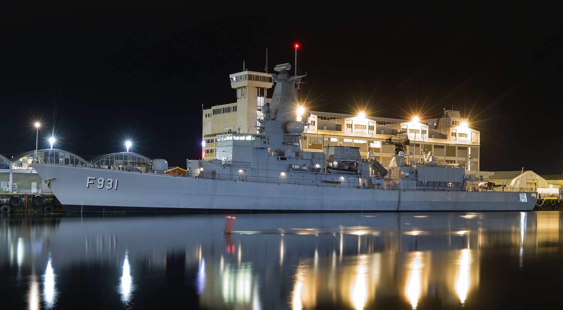 Belgian Frigate Louise-Marie (F931) Military Night HD Wallpaper