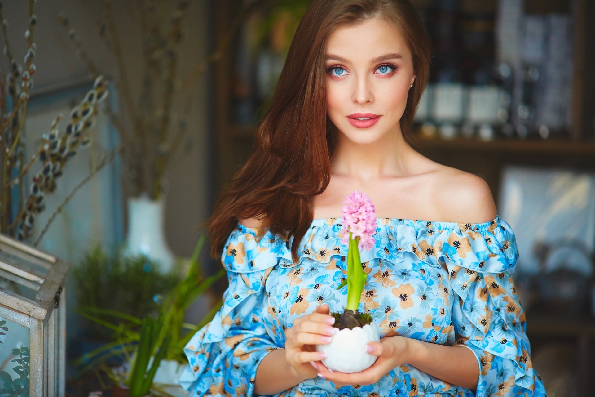 Download Blue Eyes Redhead Woman Model Hd Wallpaper