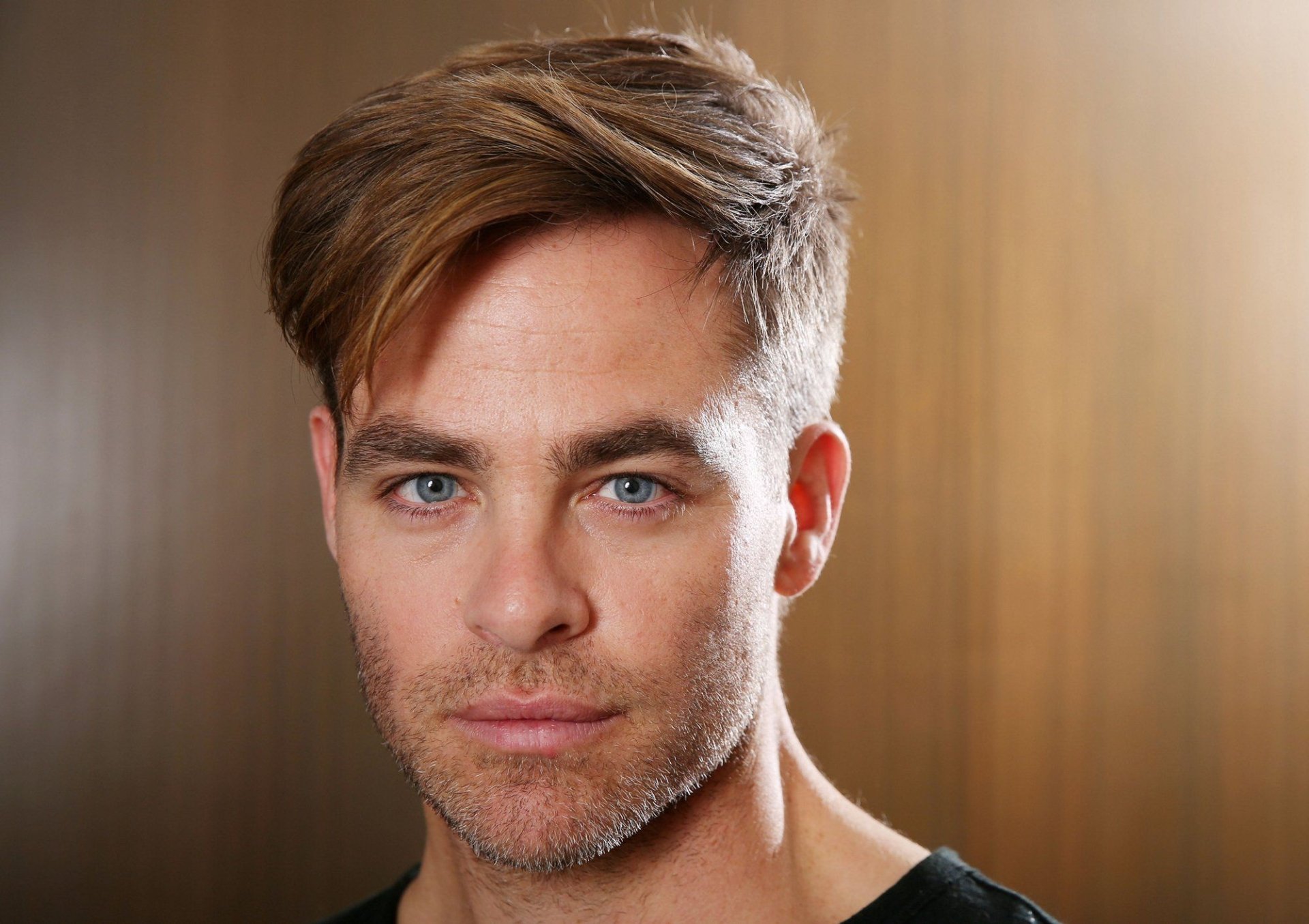 Download Blue Eyes Face American Actor Celebrity Chris Pine HD Wallpaper