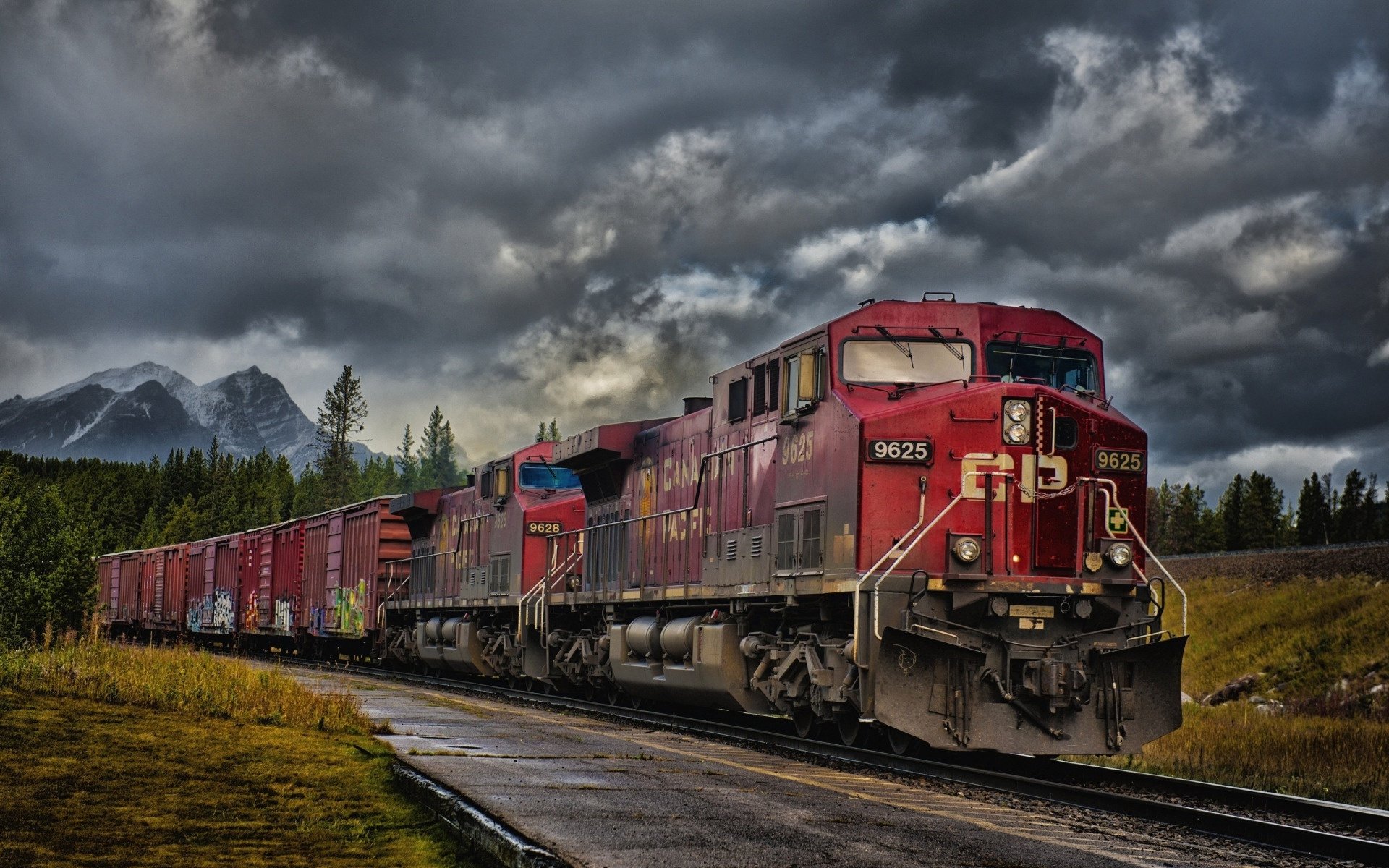 HD Scenic Train Journey Through Majestic Mountain Landscapes