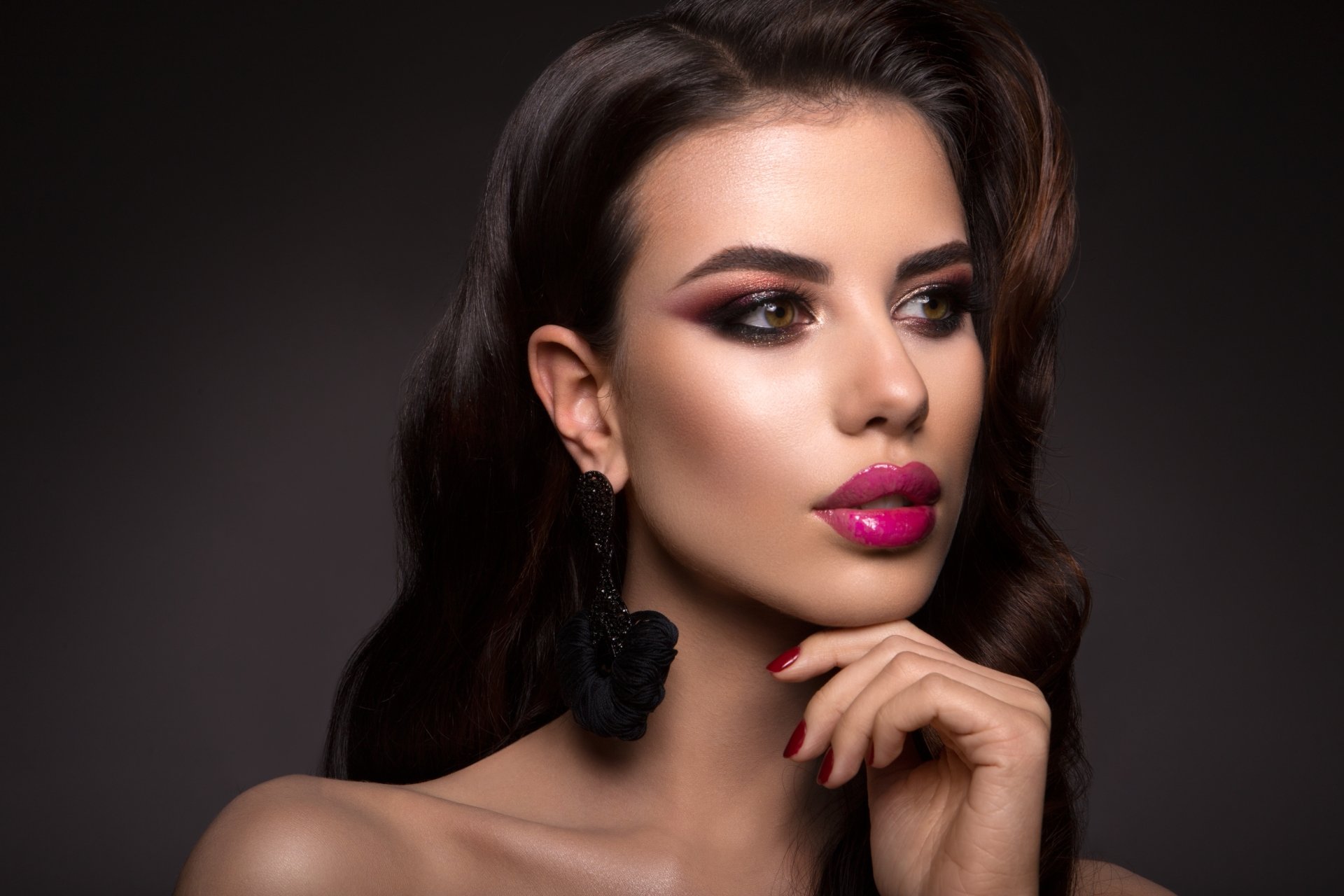 Download Brunette Lipstick Face Woman Model 4k Ultra Hd Wallpaper