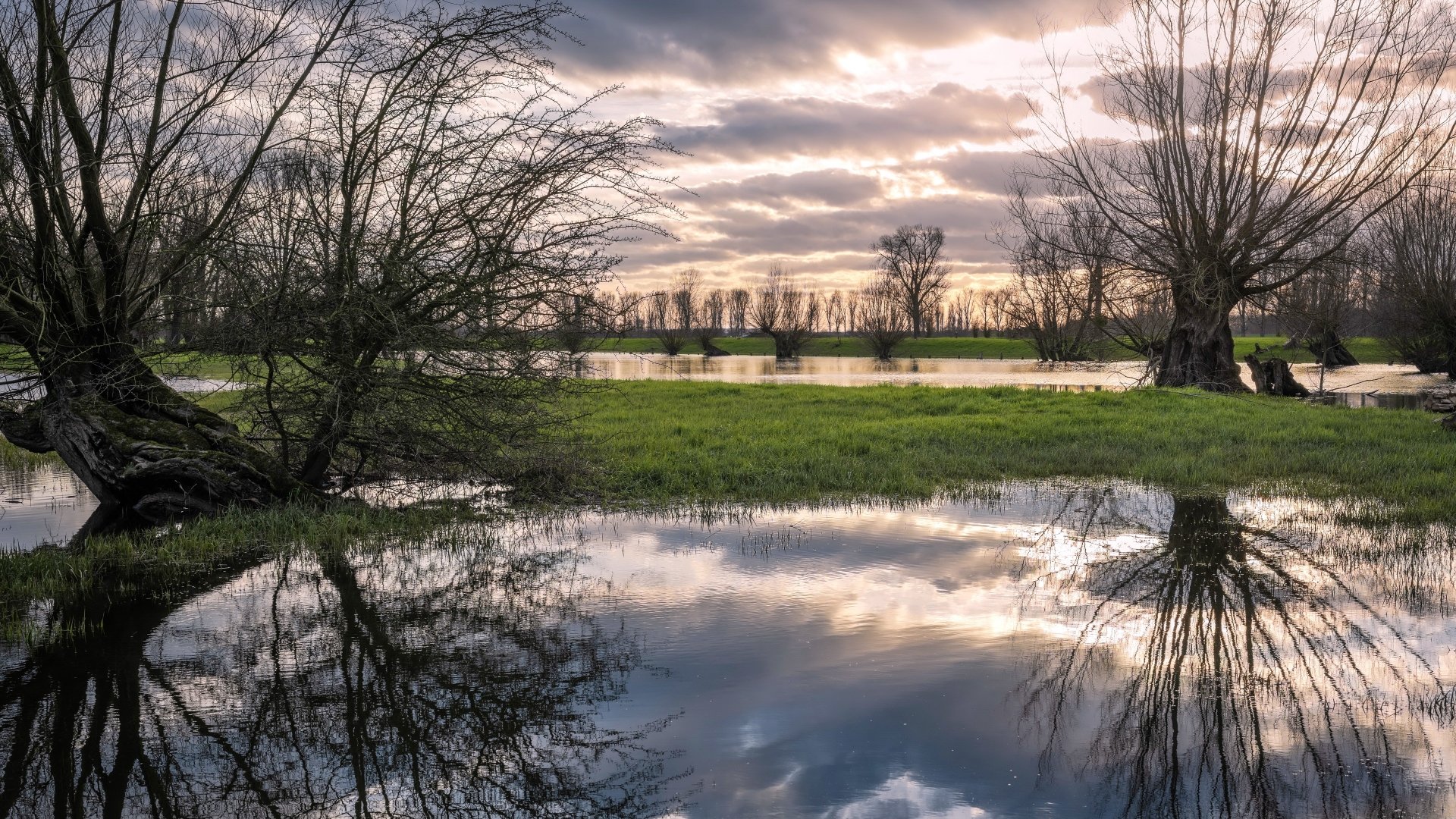 Nature's Mirror - 4K Ultra HD Reflection Wallpaper | 3840x2160 ...