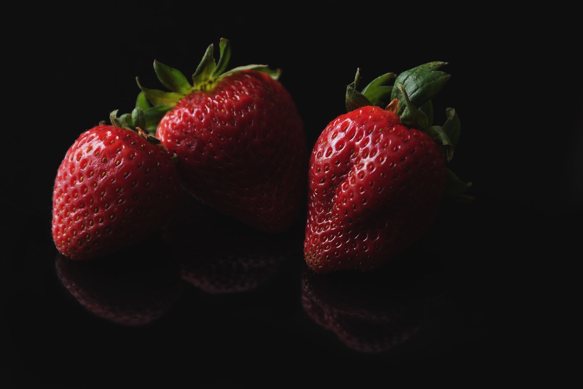 Download Food Strawberry HD Wallpaper