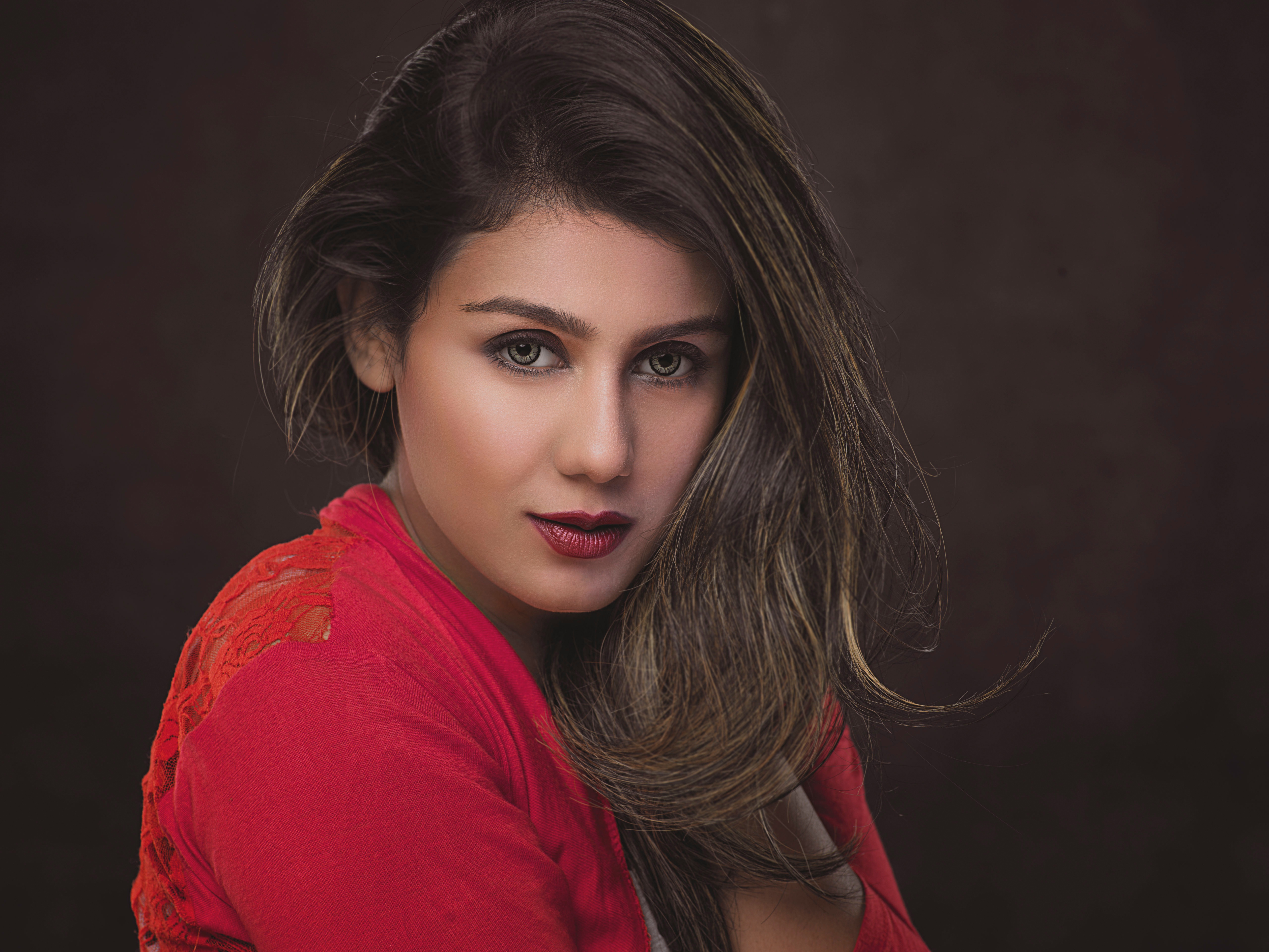 Download Portrait Hair Face Woman Model 4k Ultra HD Wallpaper