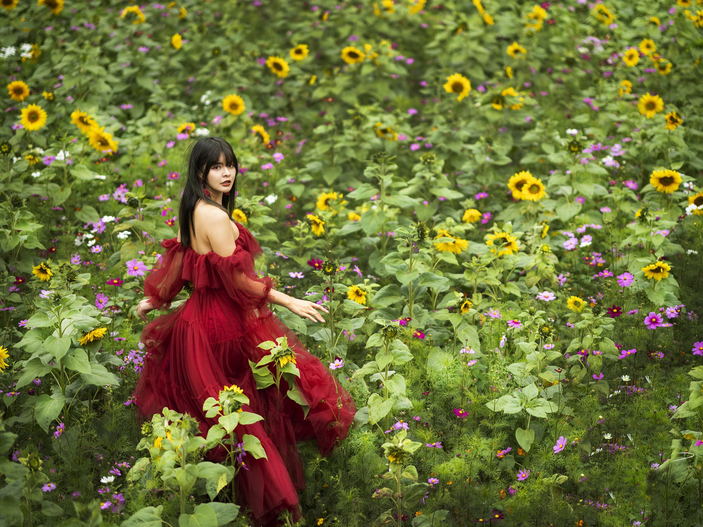 Download Flower Black Hair Red Dress Woman Asian HD Wallpaper