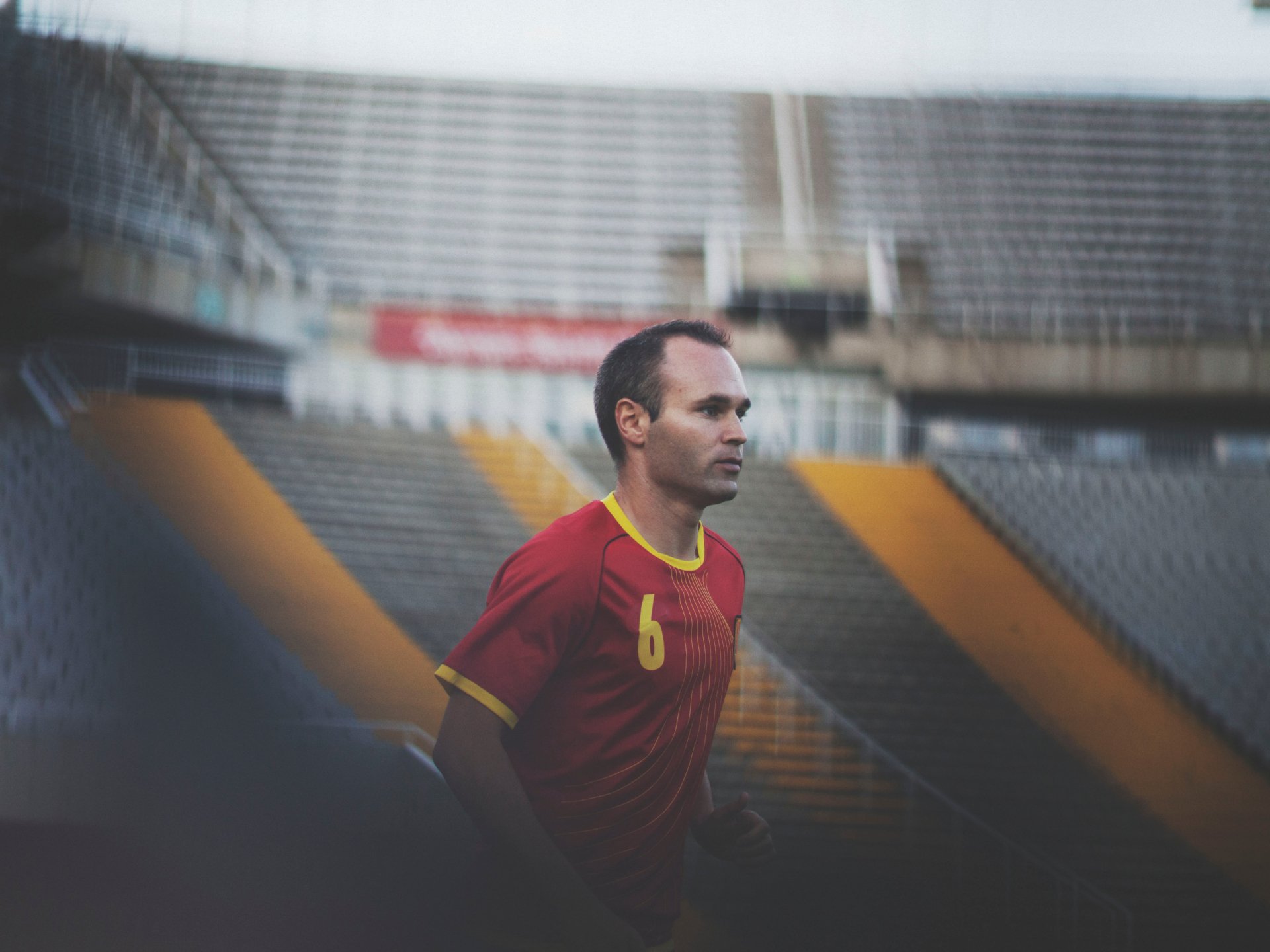 Download Spanish Soccer Andrés Iniesta Sports HD Wallpaper