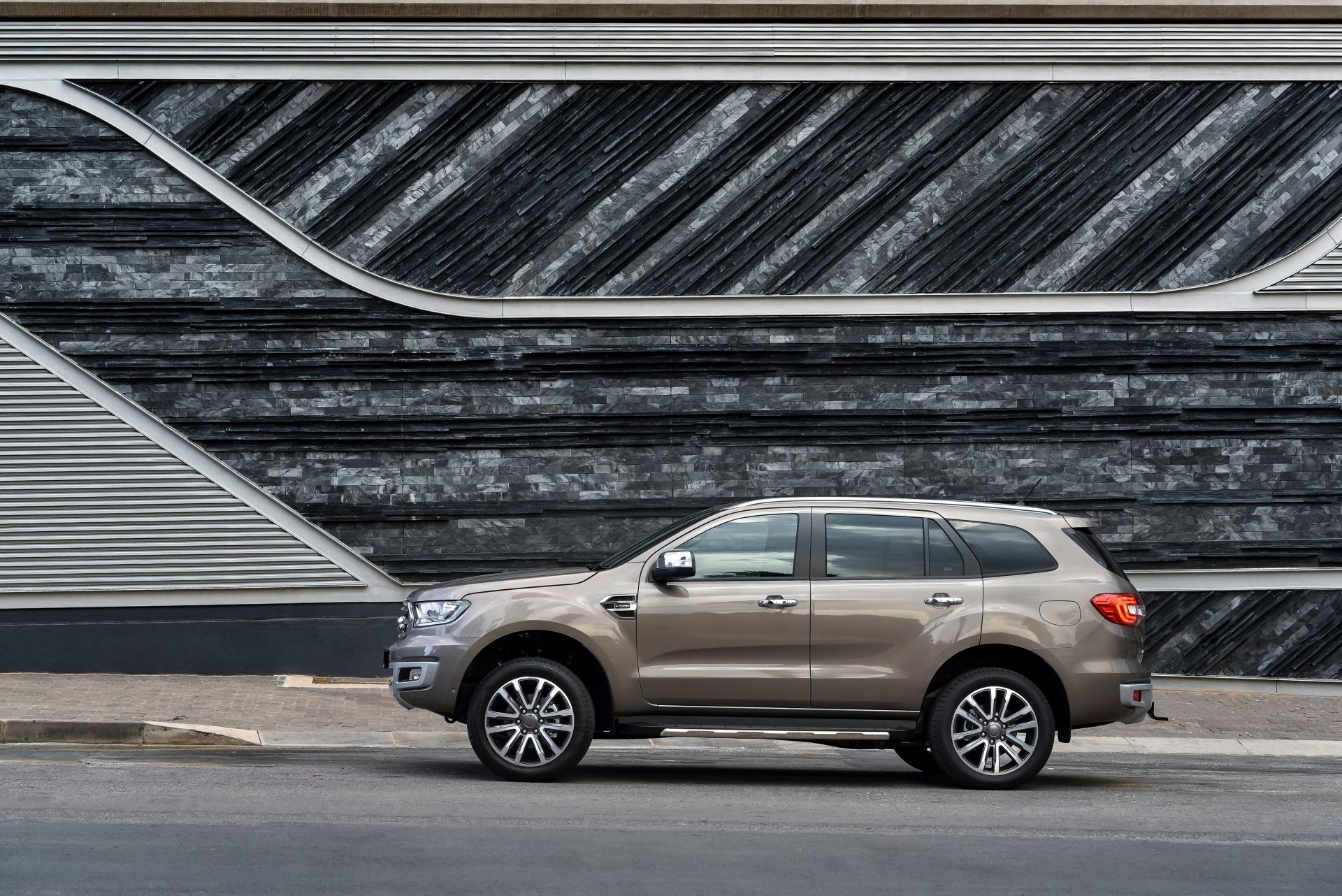 Download Silver Car SUV Car Ford Vehicle Ford Everest 4k Ultra HD Wallpaper