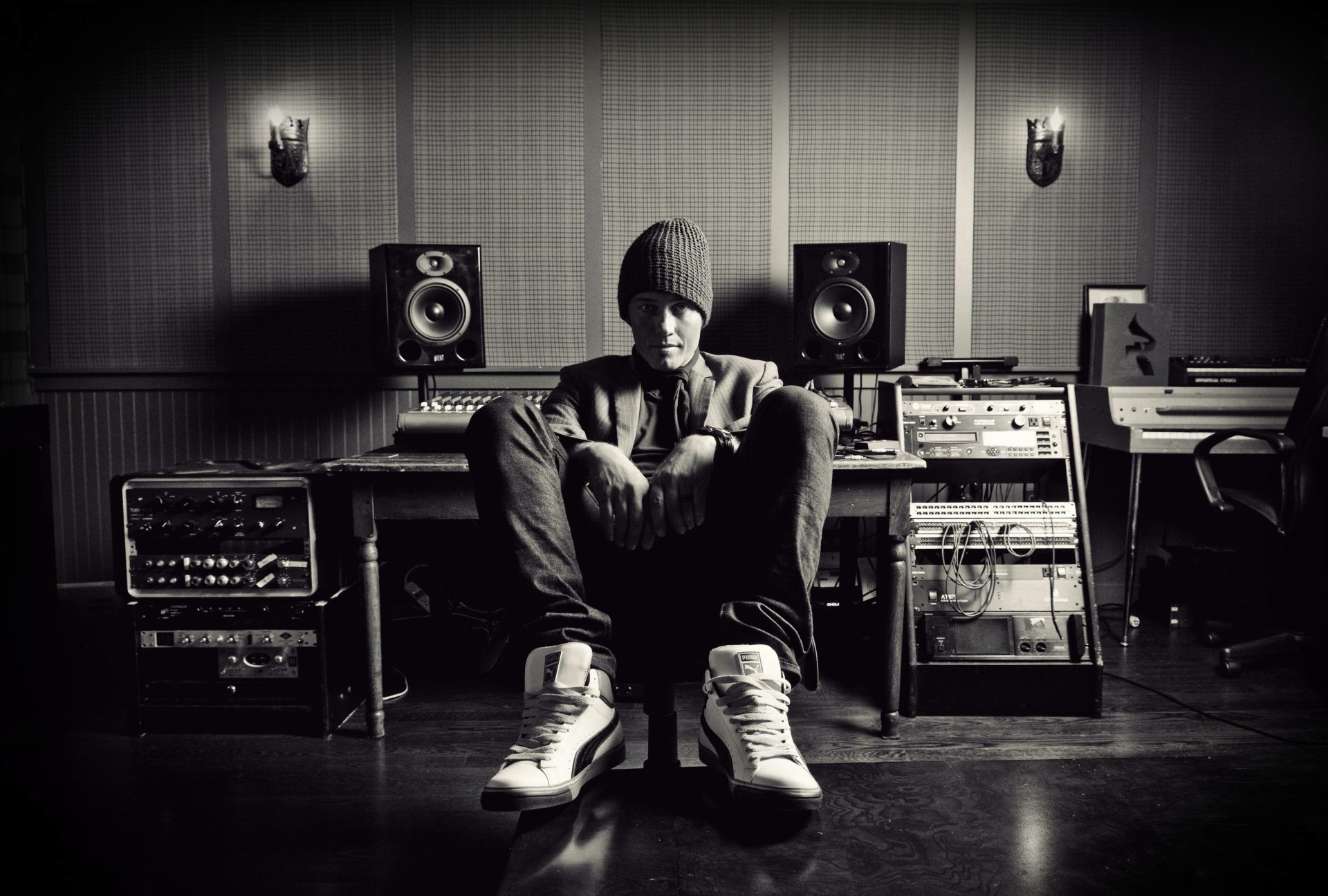 Hip-Hop Artist in Studio - Monochrome HD Wallpaper
