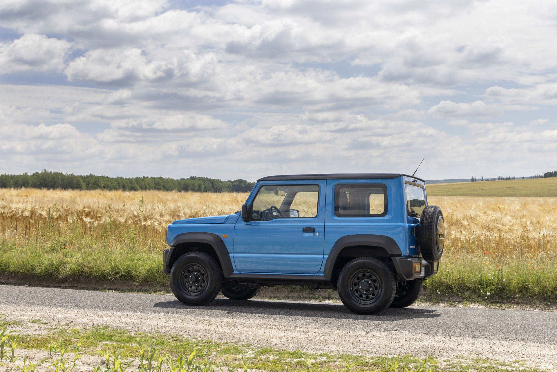 Download Vehicle Suzuki Jimny 4k Ultra HD Wallpaper