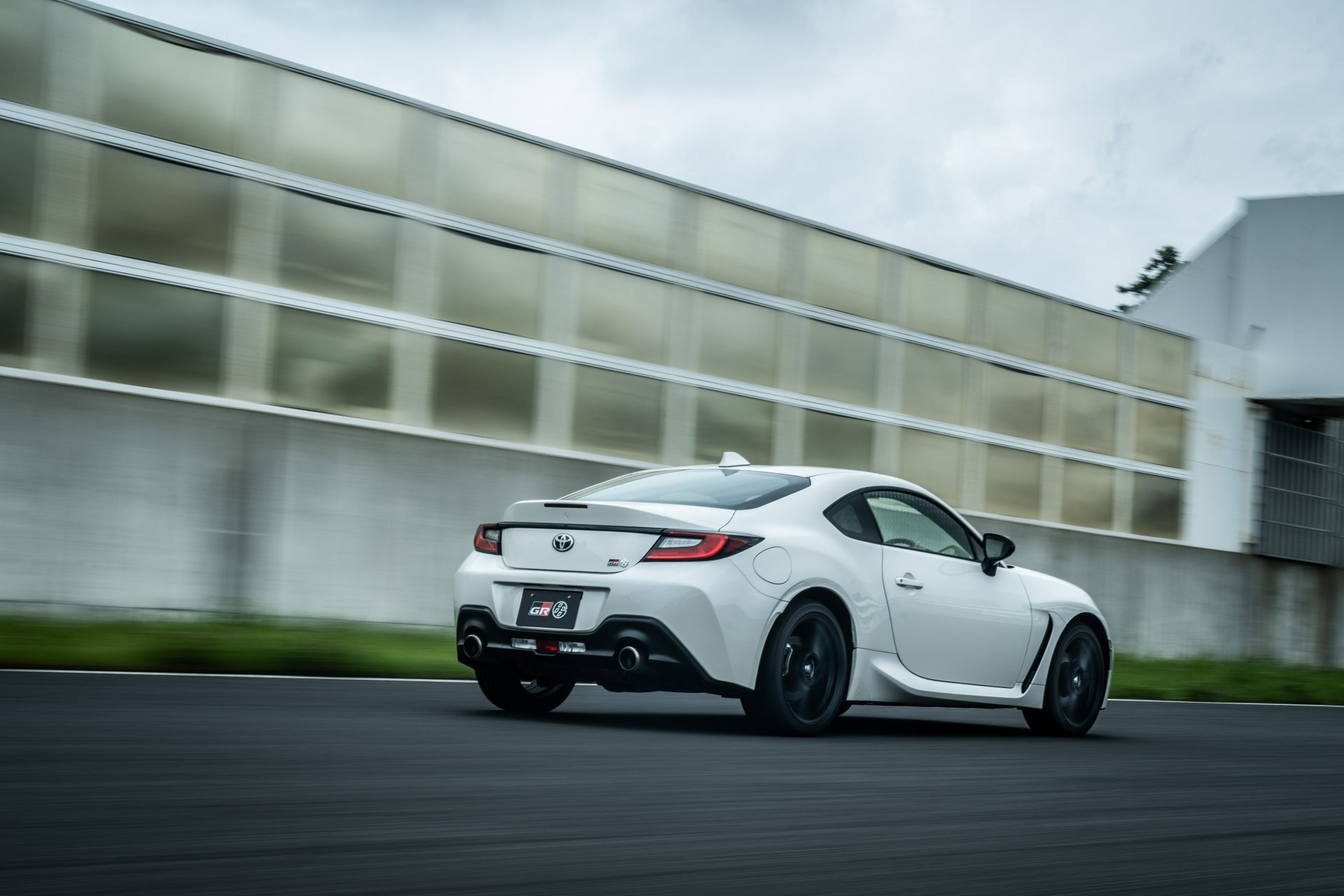 Download Vehicle Toyota GR 86 4k Ultra HD Wallpaper