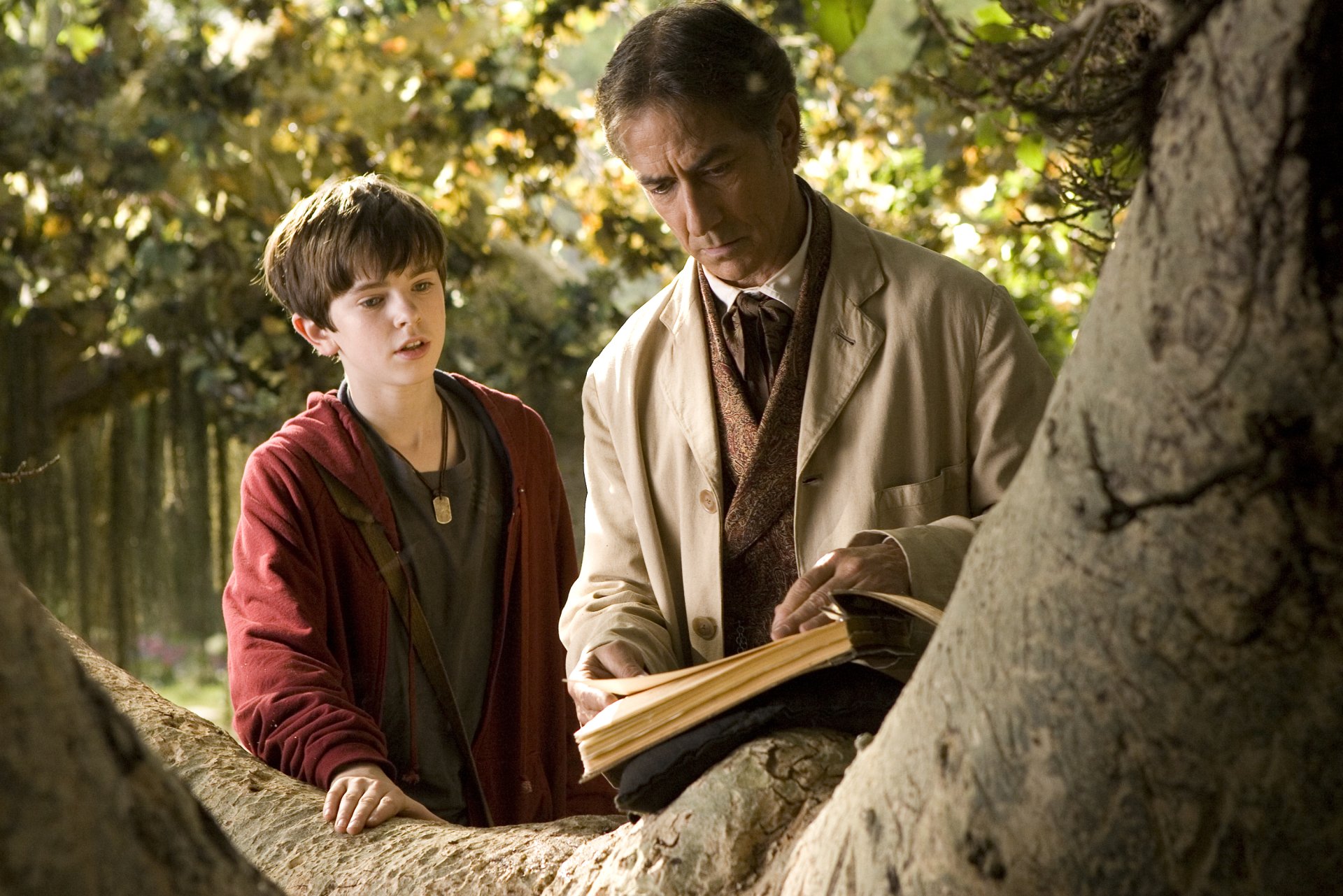 Download David Strathairn Arthur Spiderwick Jared Grace Freddie ...