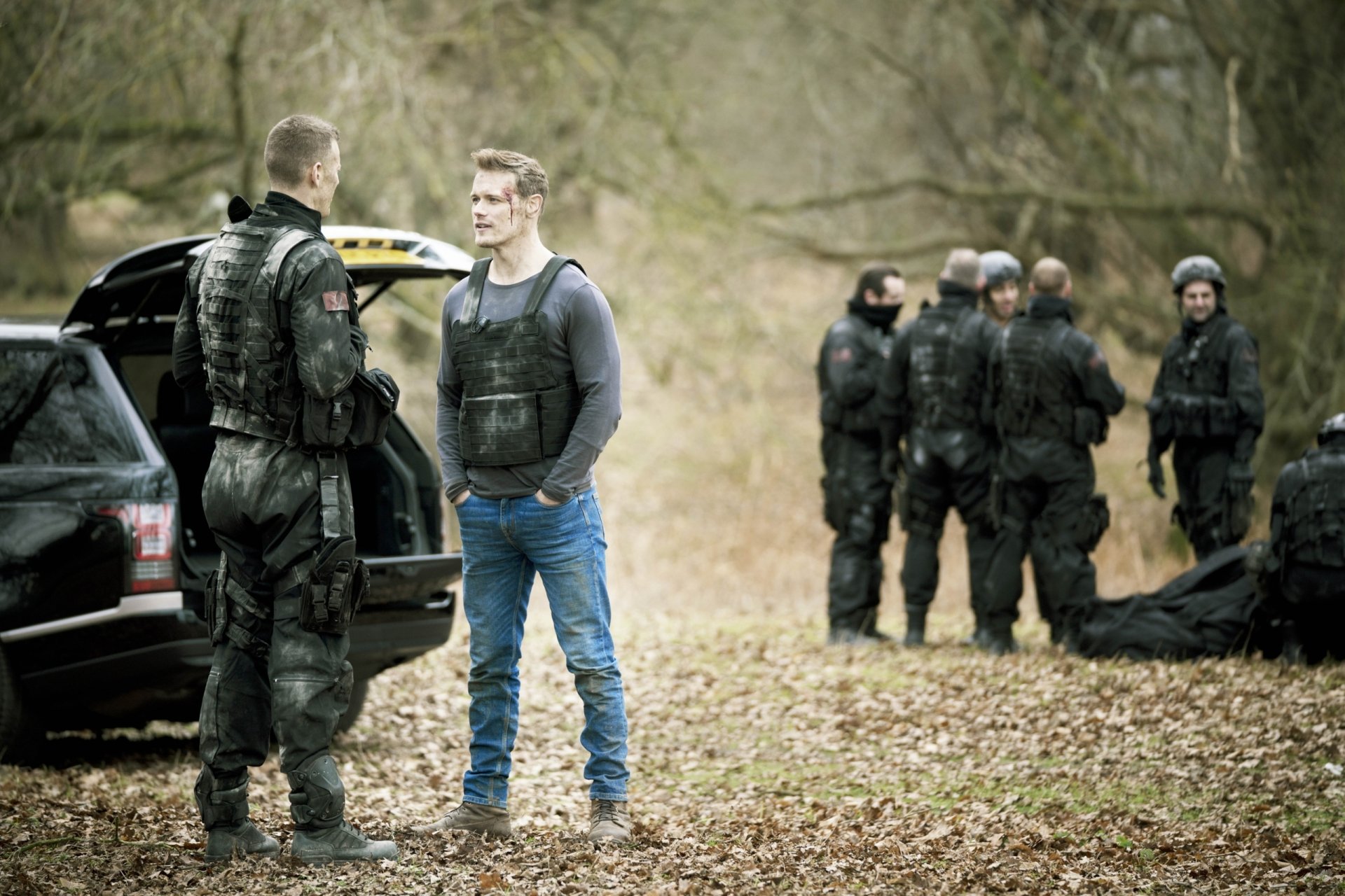 Download Tom Hopper Sam Heughan Movie SAS: Red Notice HD Wallpaper