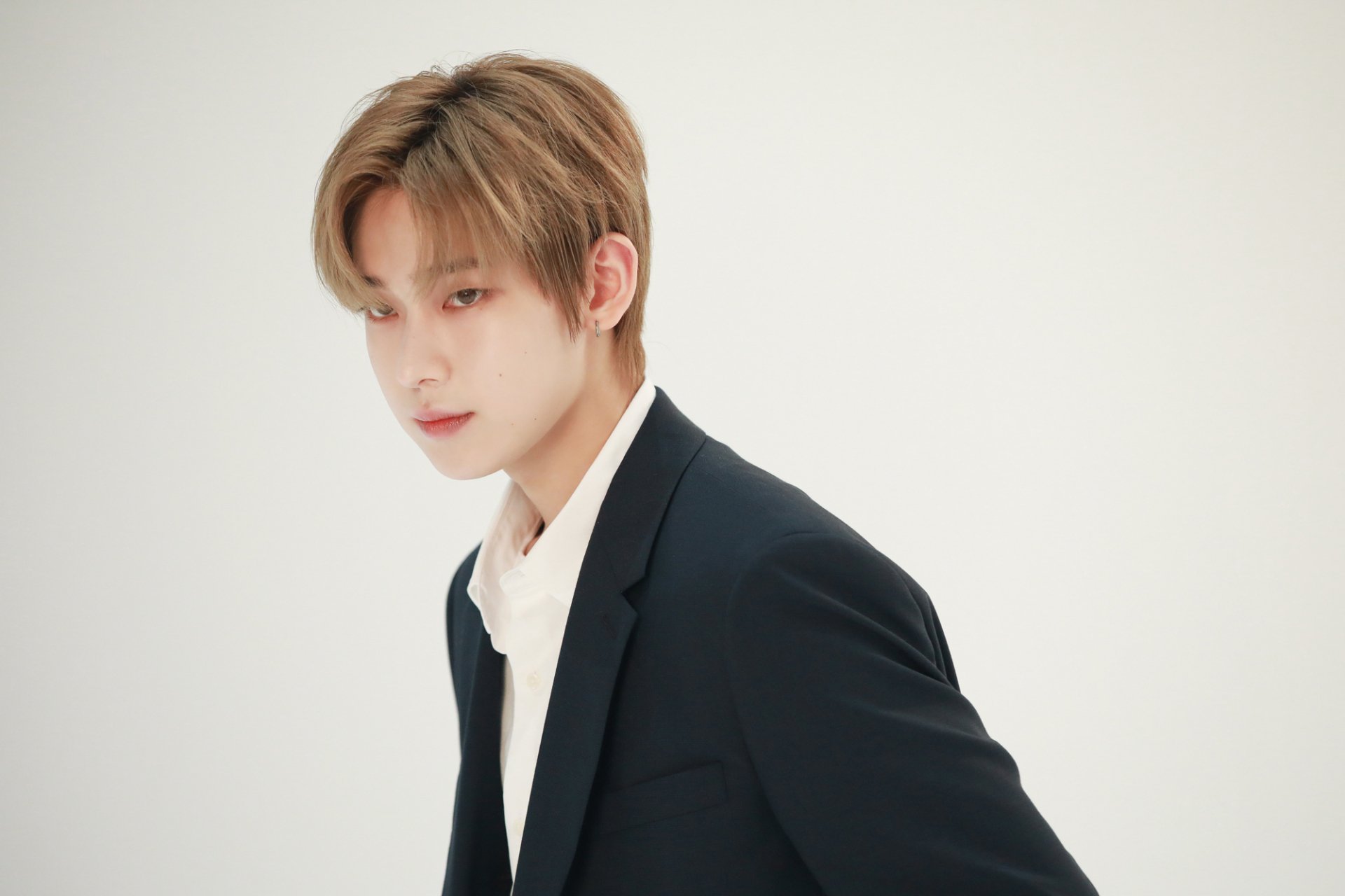 Download Sunoo (Singer) Music ENHYPEN HD Wallpaper