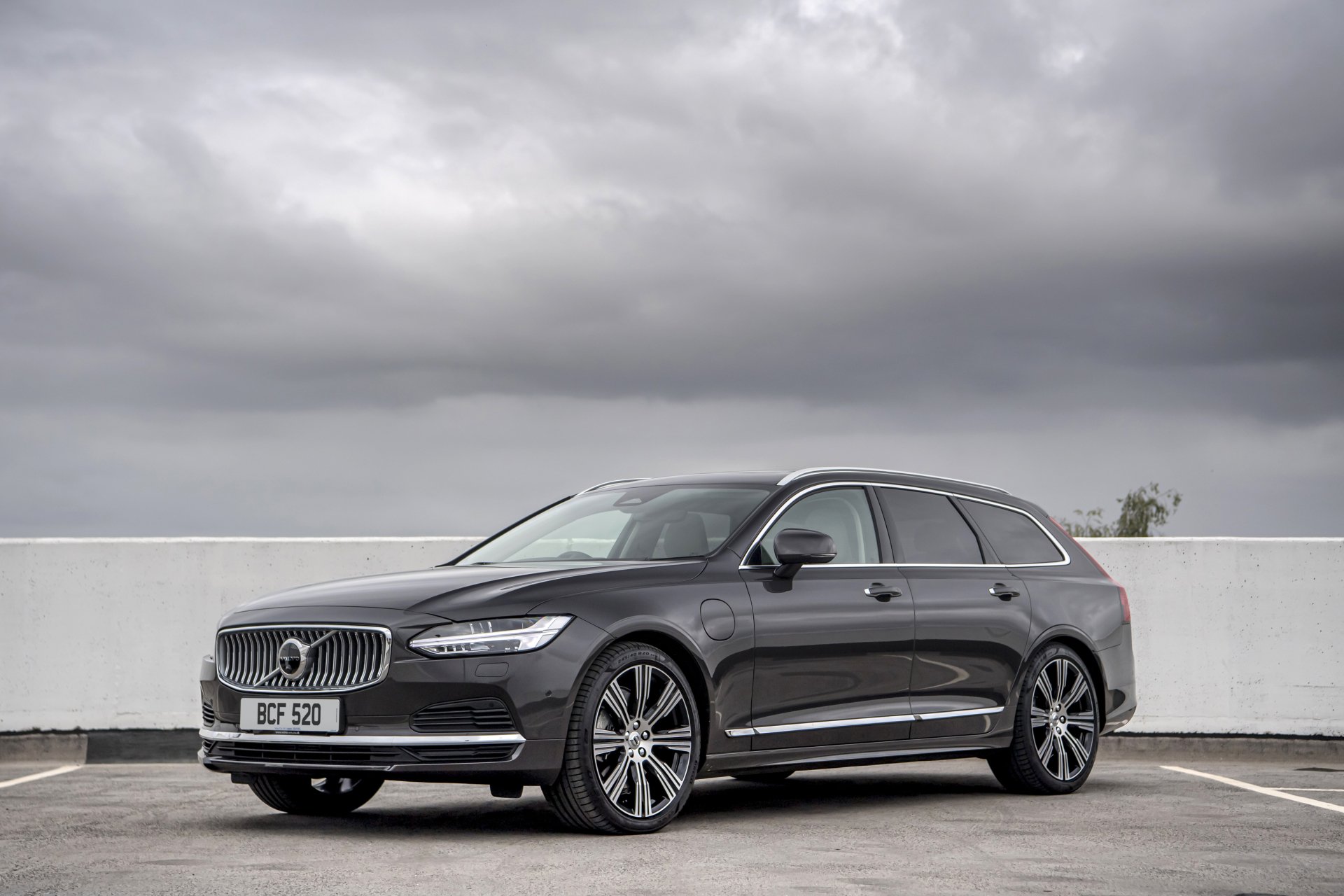 Download Volvo V90 Vehicle Volvo V90 T6 AWD 4k Ultra HD Wallpaper
