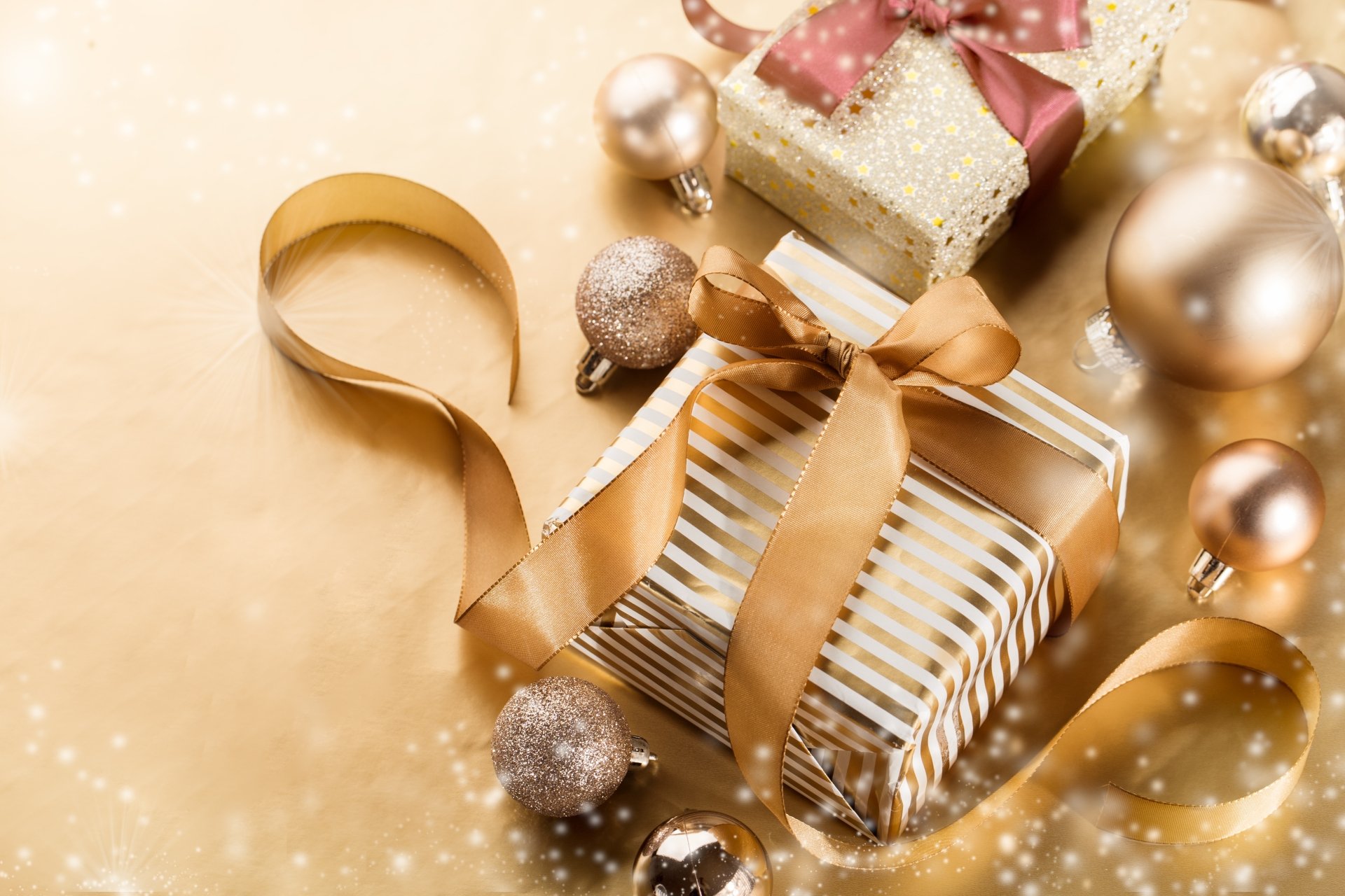 Download Christmas Ornaments Misc Gift 4k Ultra HD Wallpaper ...