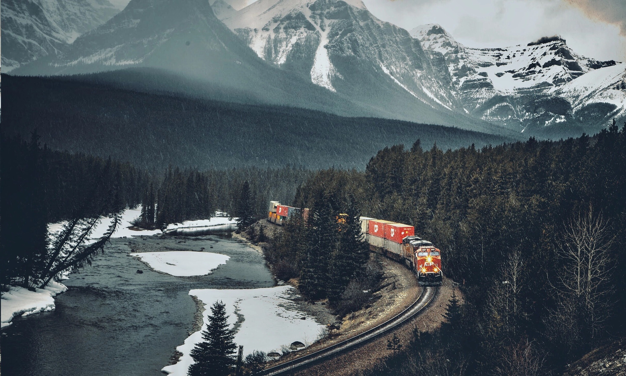Download Mountain Vehicle Train HD Wallpaper