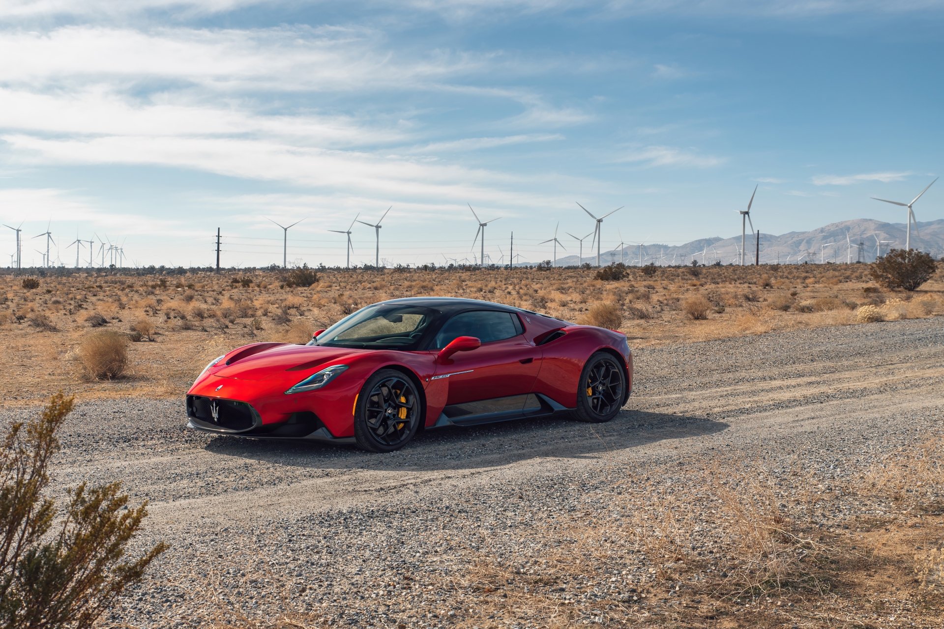 Maserati MC20 Supercar in 4K Ultra HD – Power Meets Desert Elegance