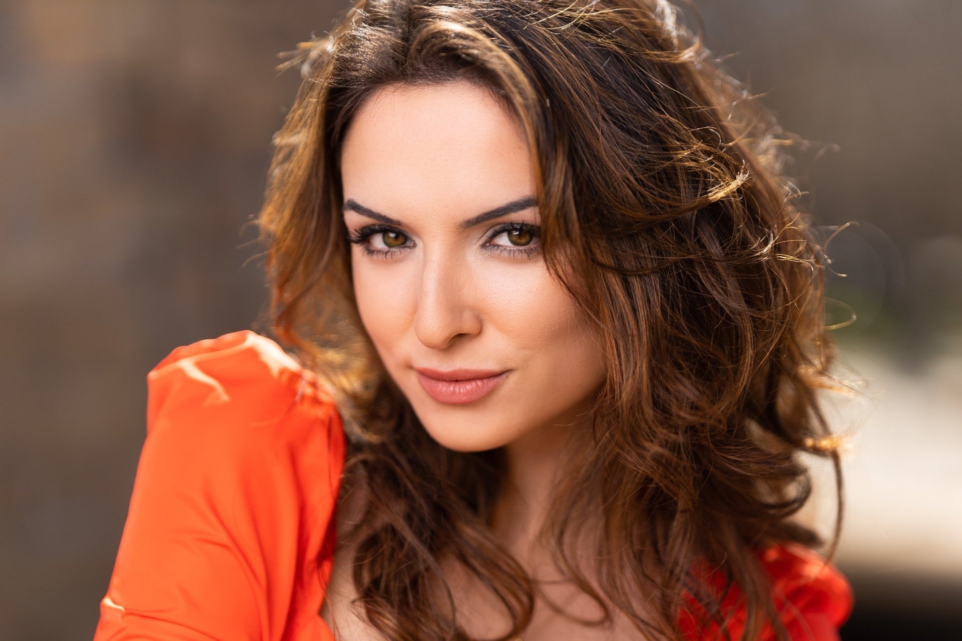 Download Woman Model HD Wallpaper