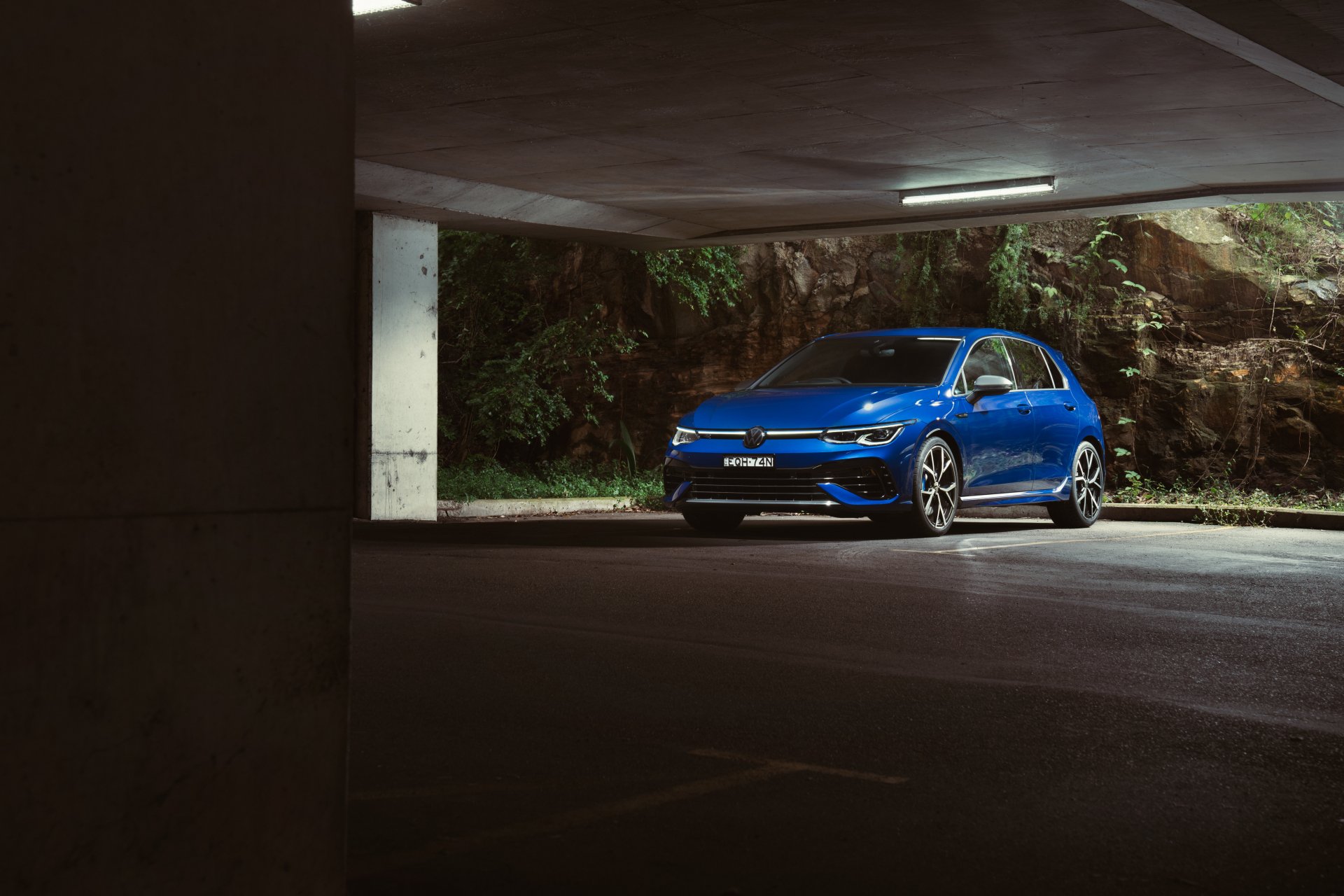Download Vehicle Volkswagen Golf R 4k Ultra HD Wallpaper