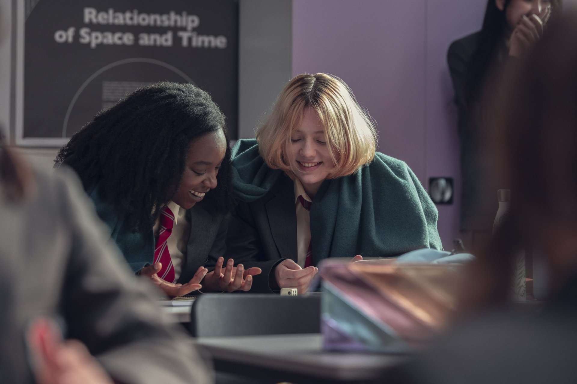 Heartstopper TV Show HD Wallpaper – Moments of Joy and Friendship