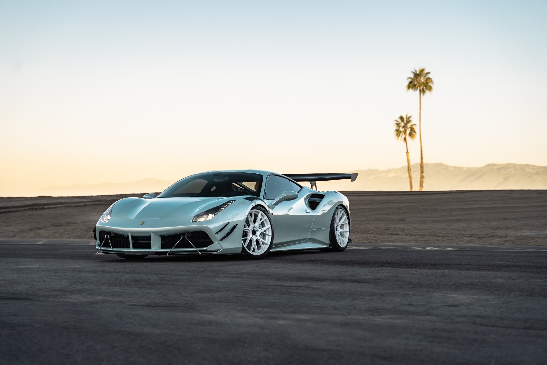 Download Vehicle Ferrari 488 4k Ultra HD Wallpaper
