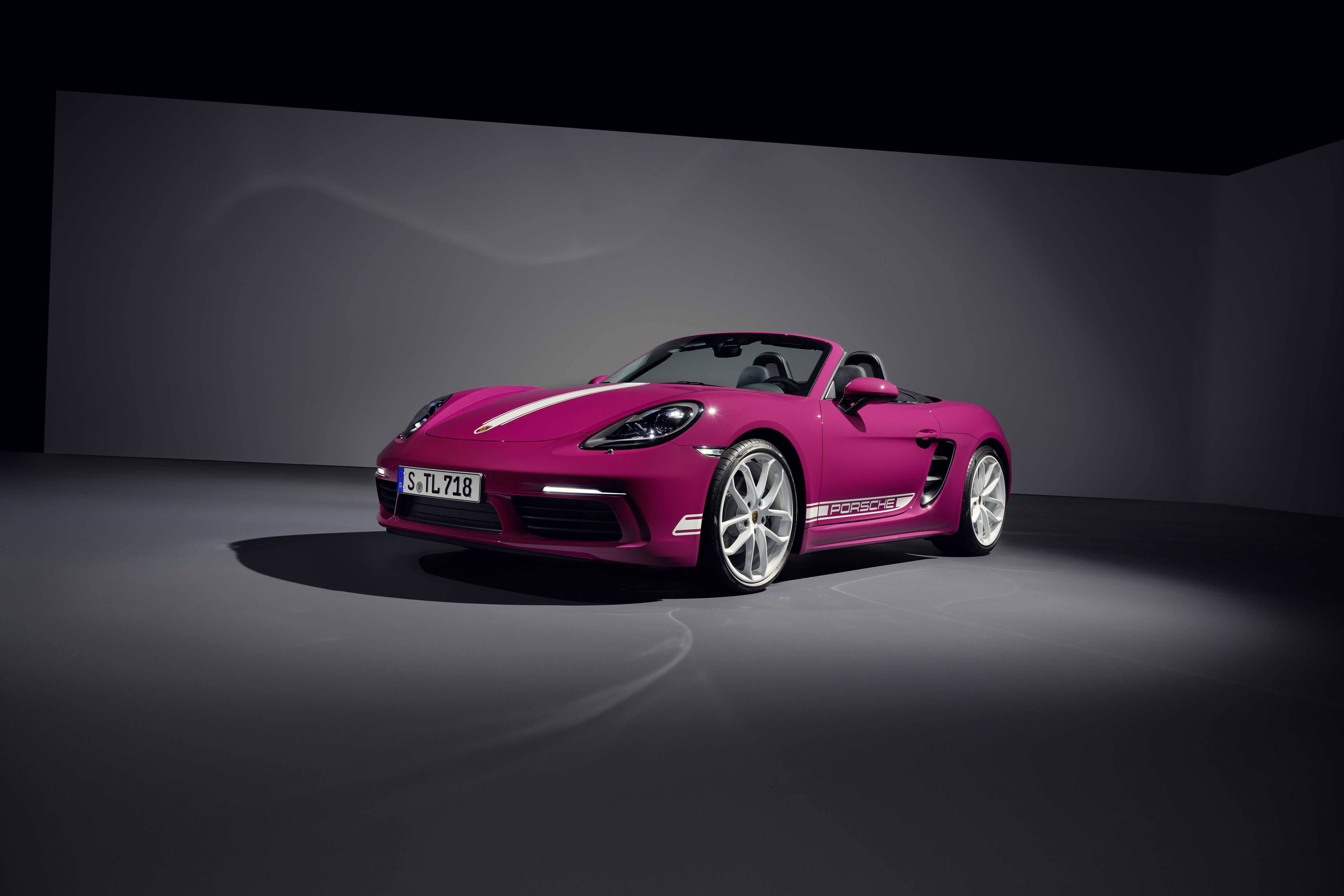 Download Vehicle Porsche 718 Boxster 4k Ultra HD Wallpaper