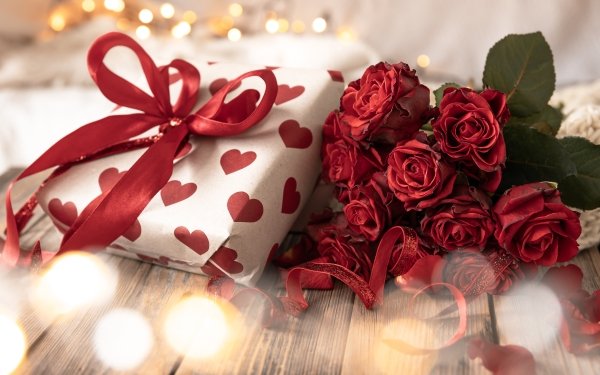 Gift - Desktop Wallpapers, Phone Wallpaper, PFP, Gifs, and More!