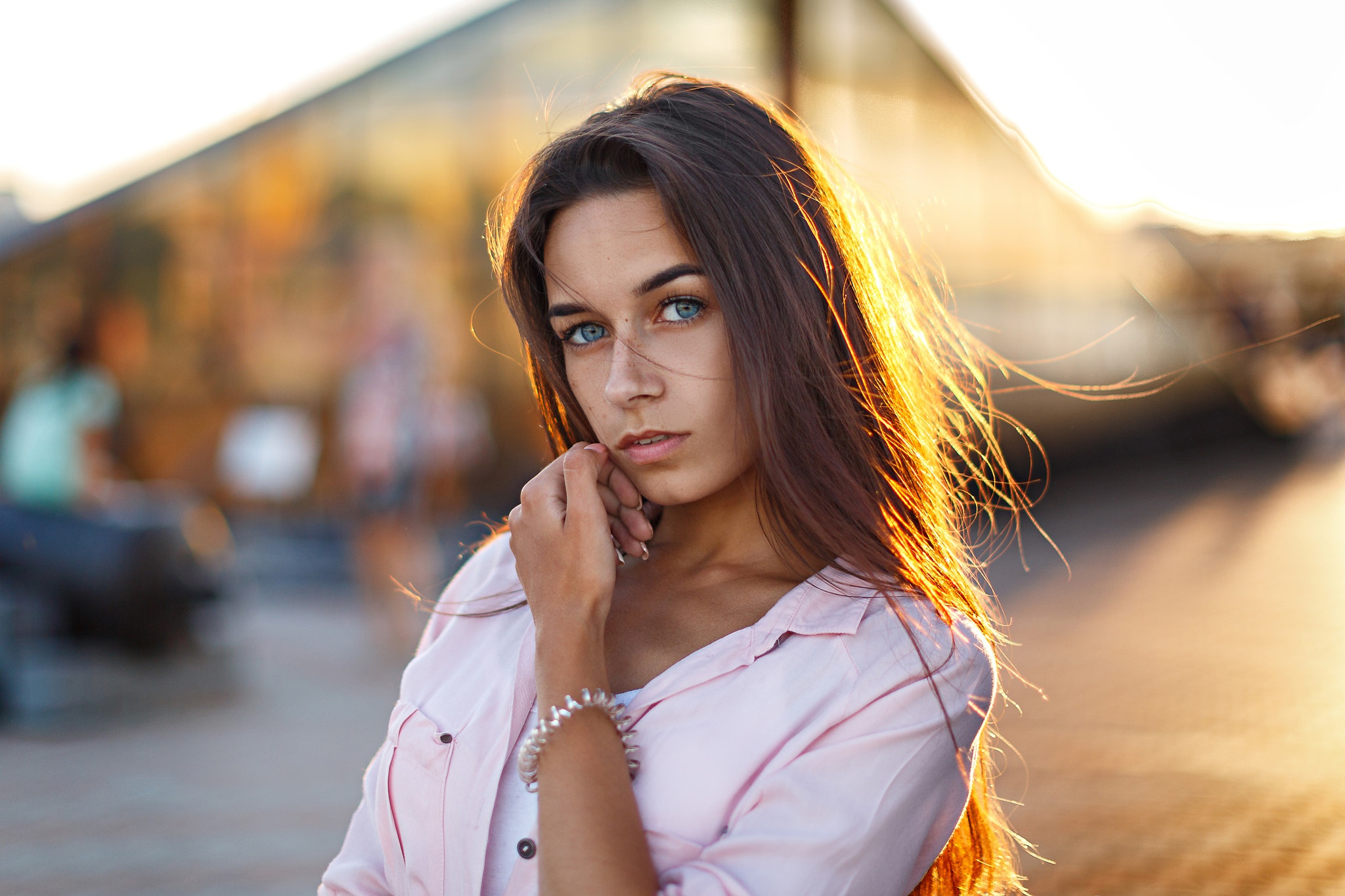 Download Woman Model HD Wallpaper