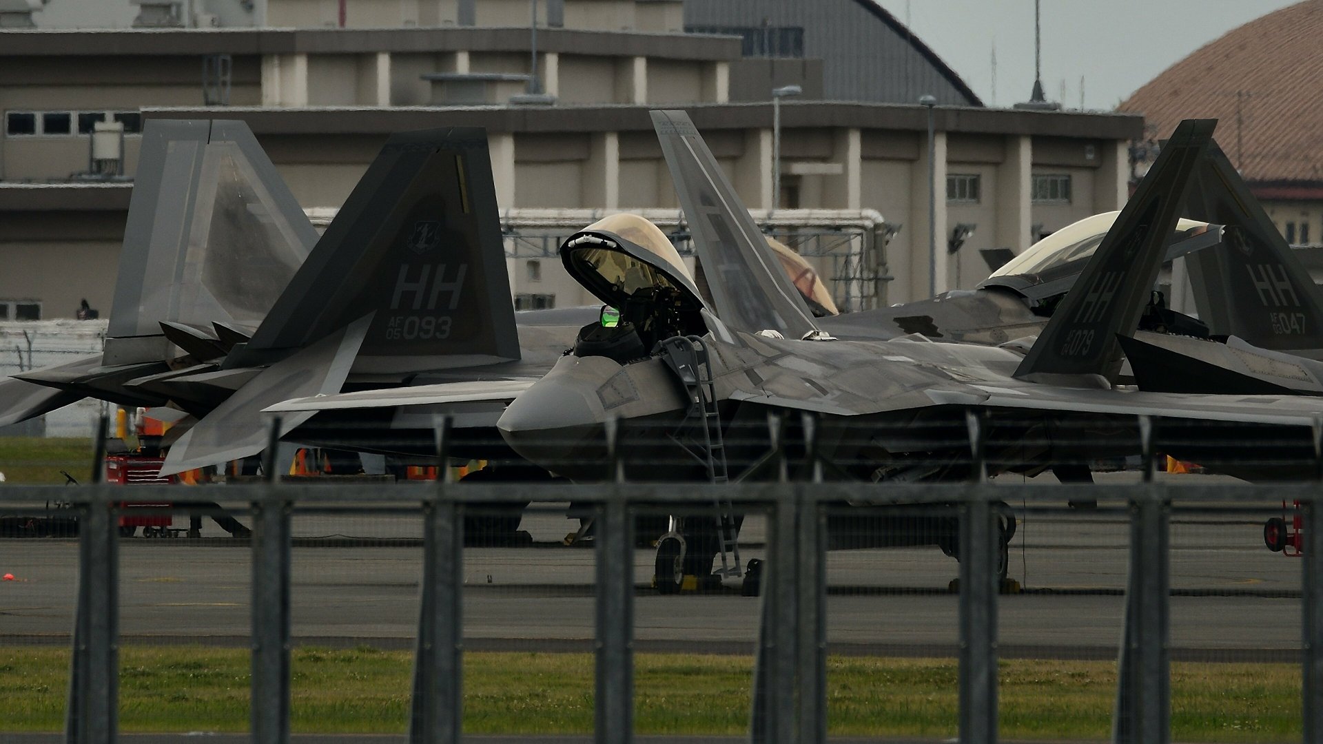 4K Ultra HD Military Power: Lockheed Martin F-22 Raptor in Action