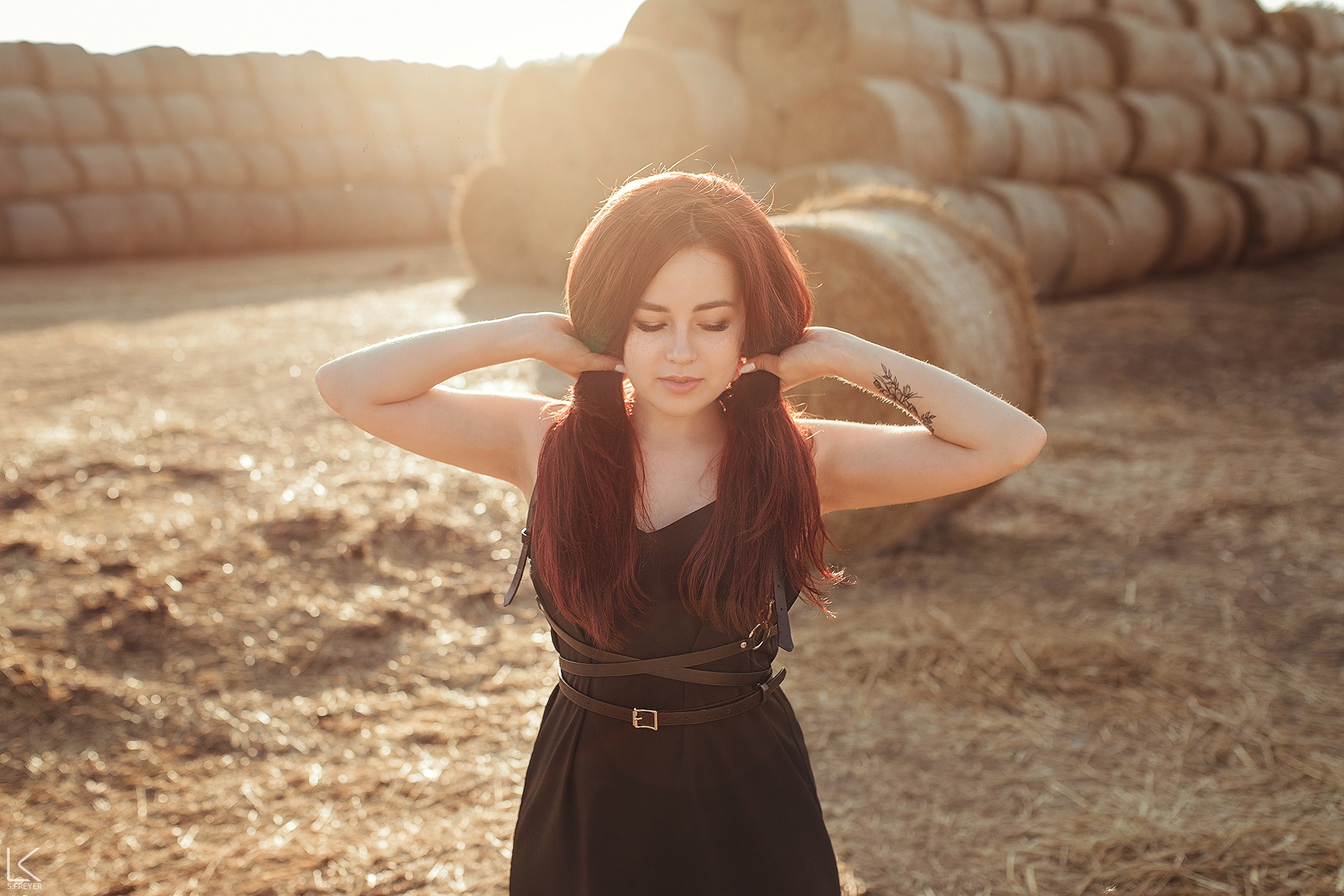 Download Woman Model HD Wallpaper by Sergey Freyer