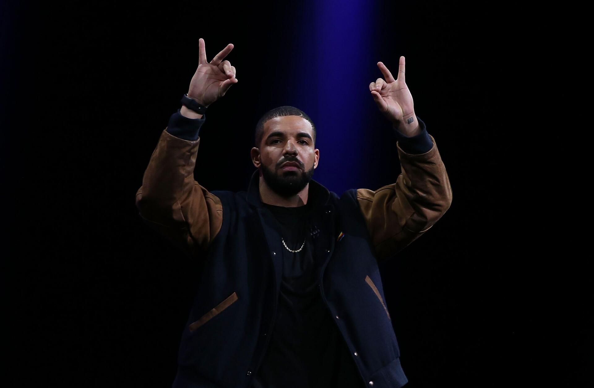 [10+] Drake Wallpapers