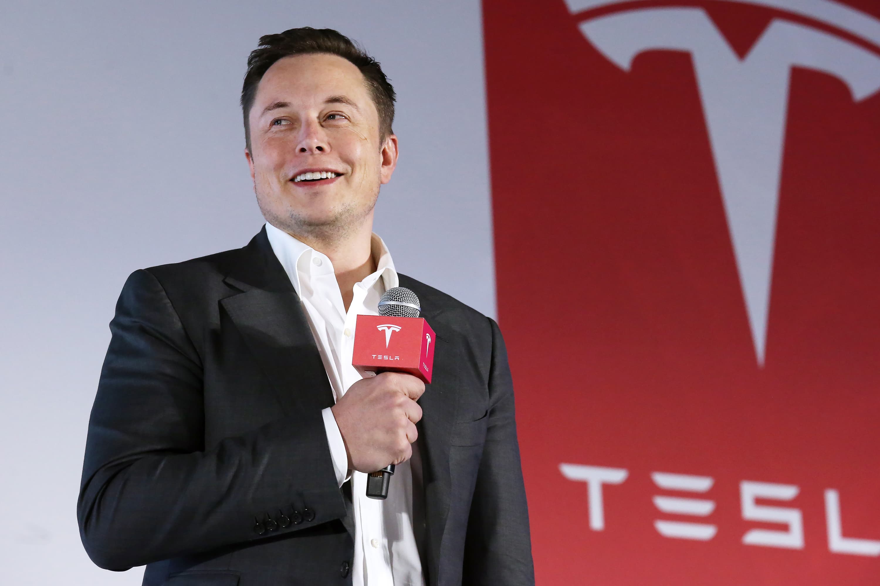 Elon Musk: Inspiring Tesla Moments - HD Wallpaper