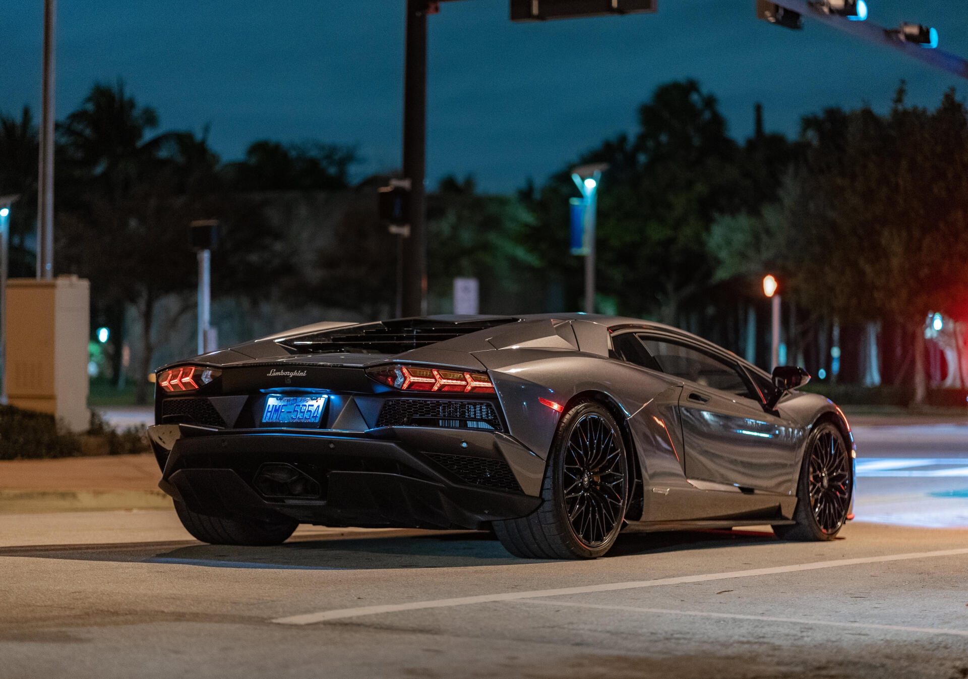 Lamborghini Night Drive 4K Ultra HD Wallpaper