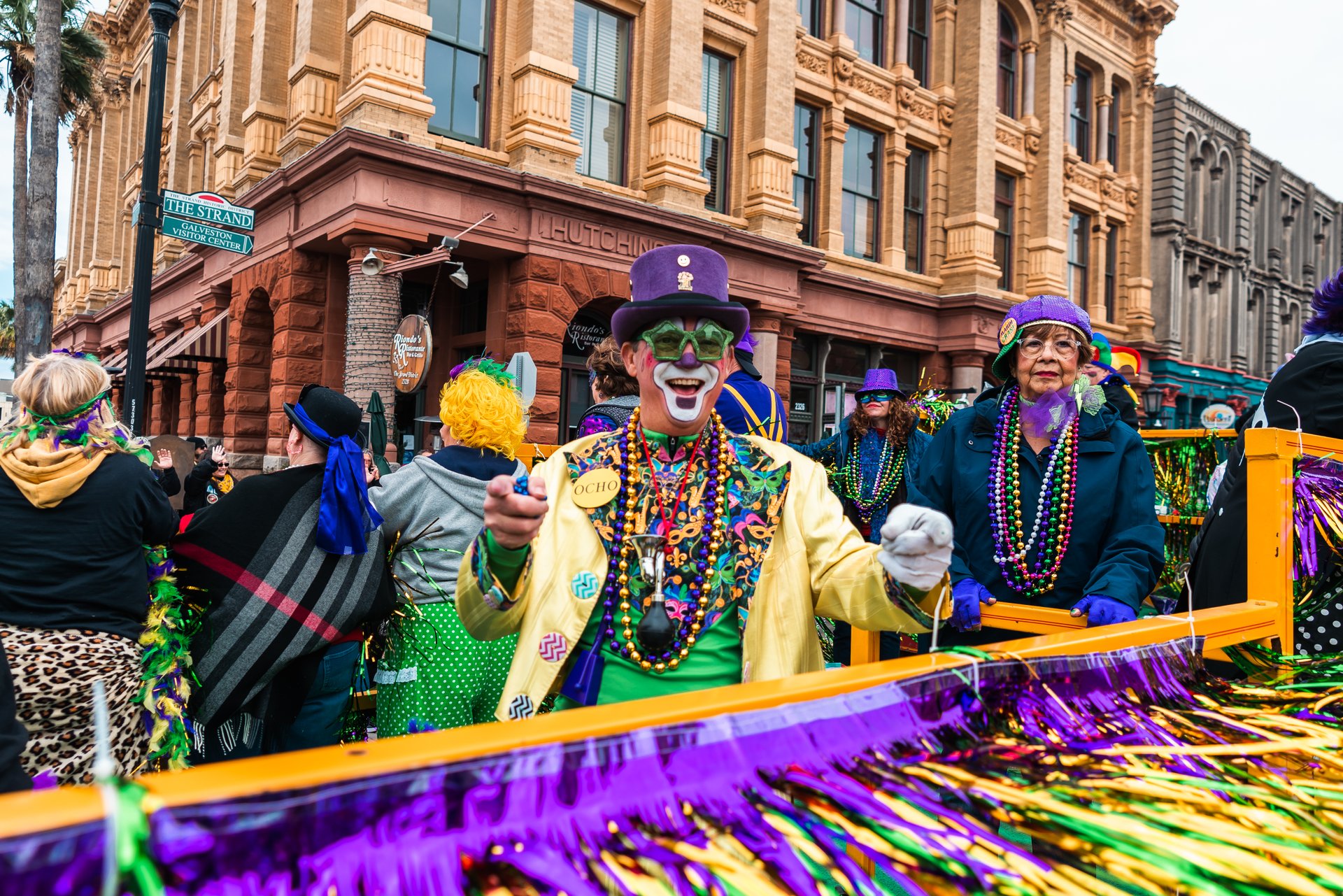 Mardi Gras Celebration: Colorful HD Wallpaper