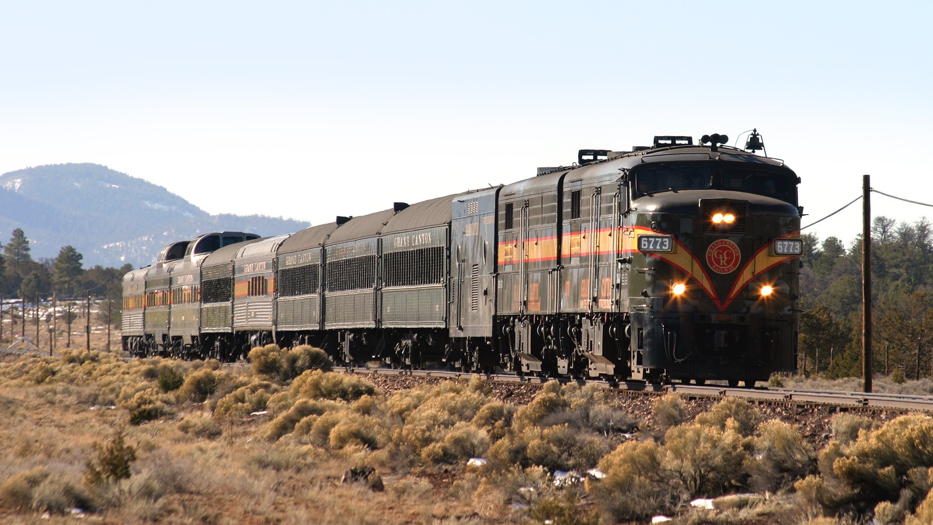 Download Vehicle Train HD Wallpaper