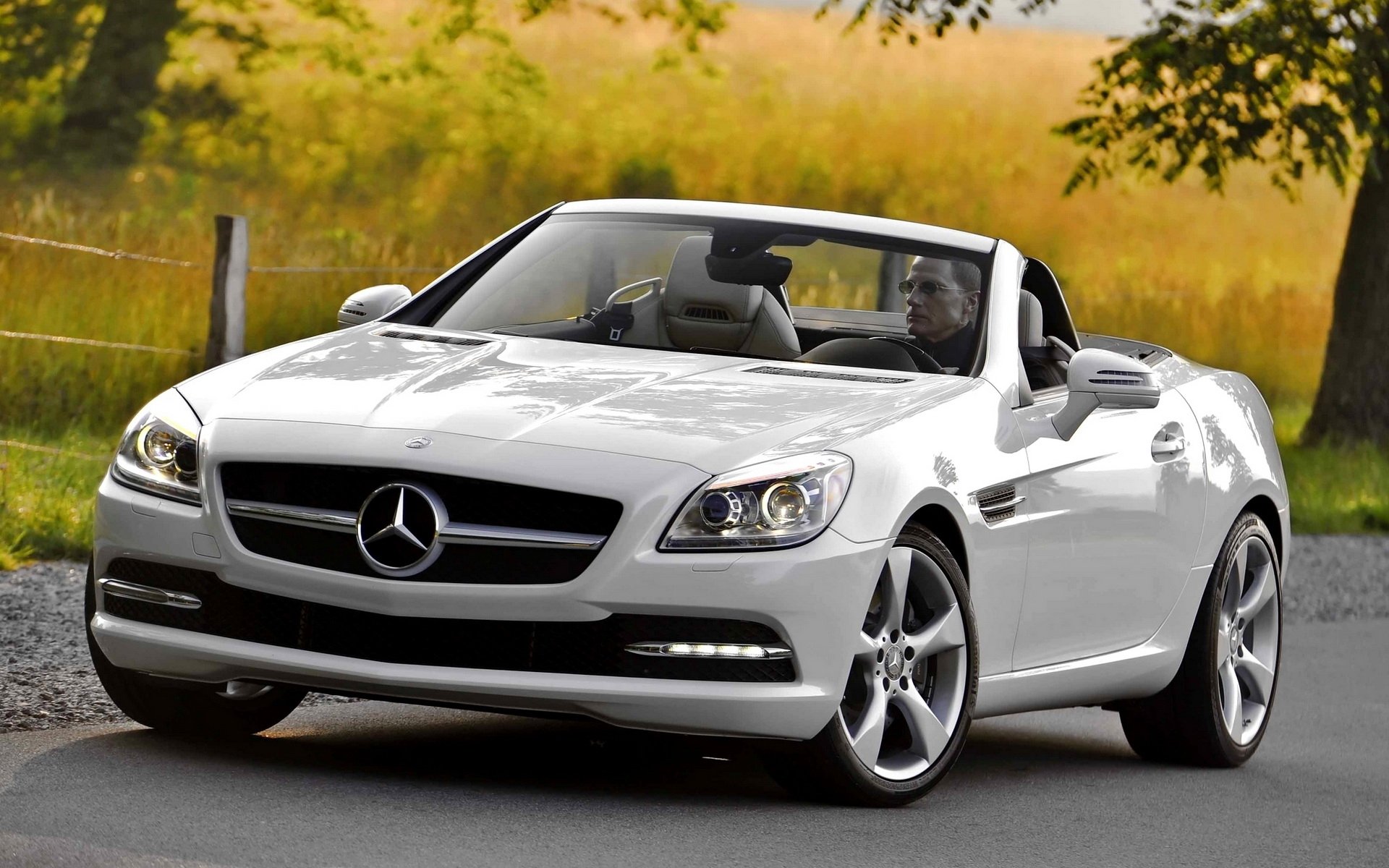 Download Vehicle Mercedes HD Wallpaper