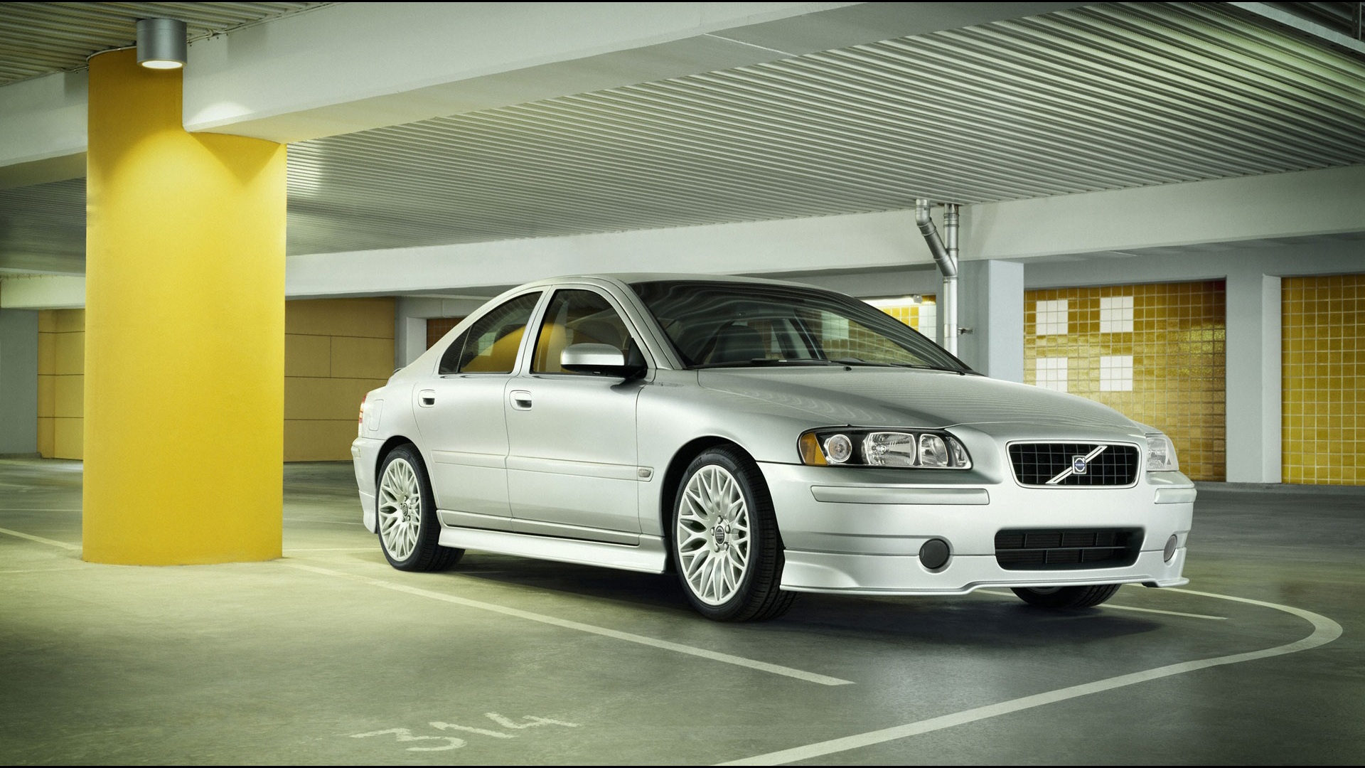 Download Vehicle Volvo HD Wallpaper