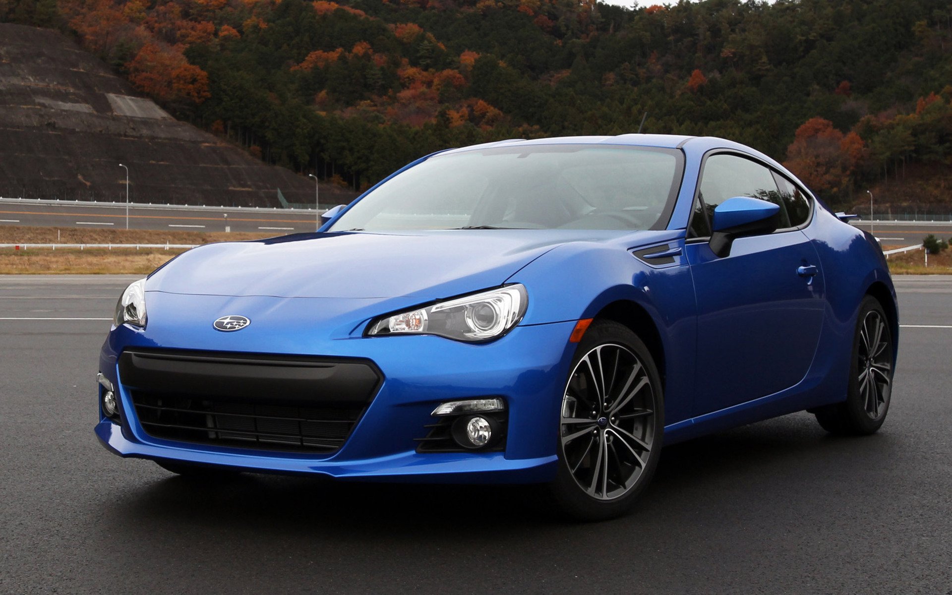 Download Vehicle Subaru HD Wallpaper