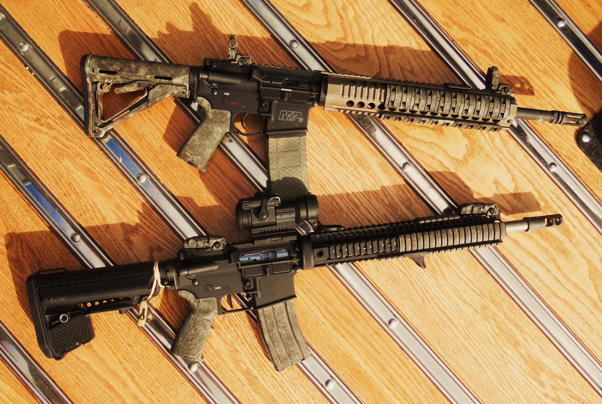 Download Man Made Assault Rifle HD Wallpaper | 3300x2216 | Wallpaper Abyss