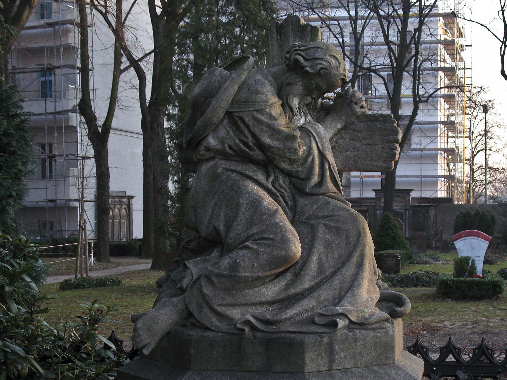 Man Made Statue HD Wallpaper