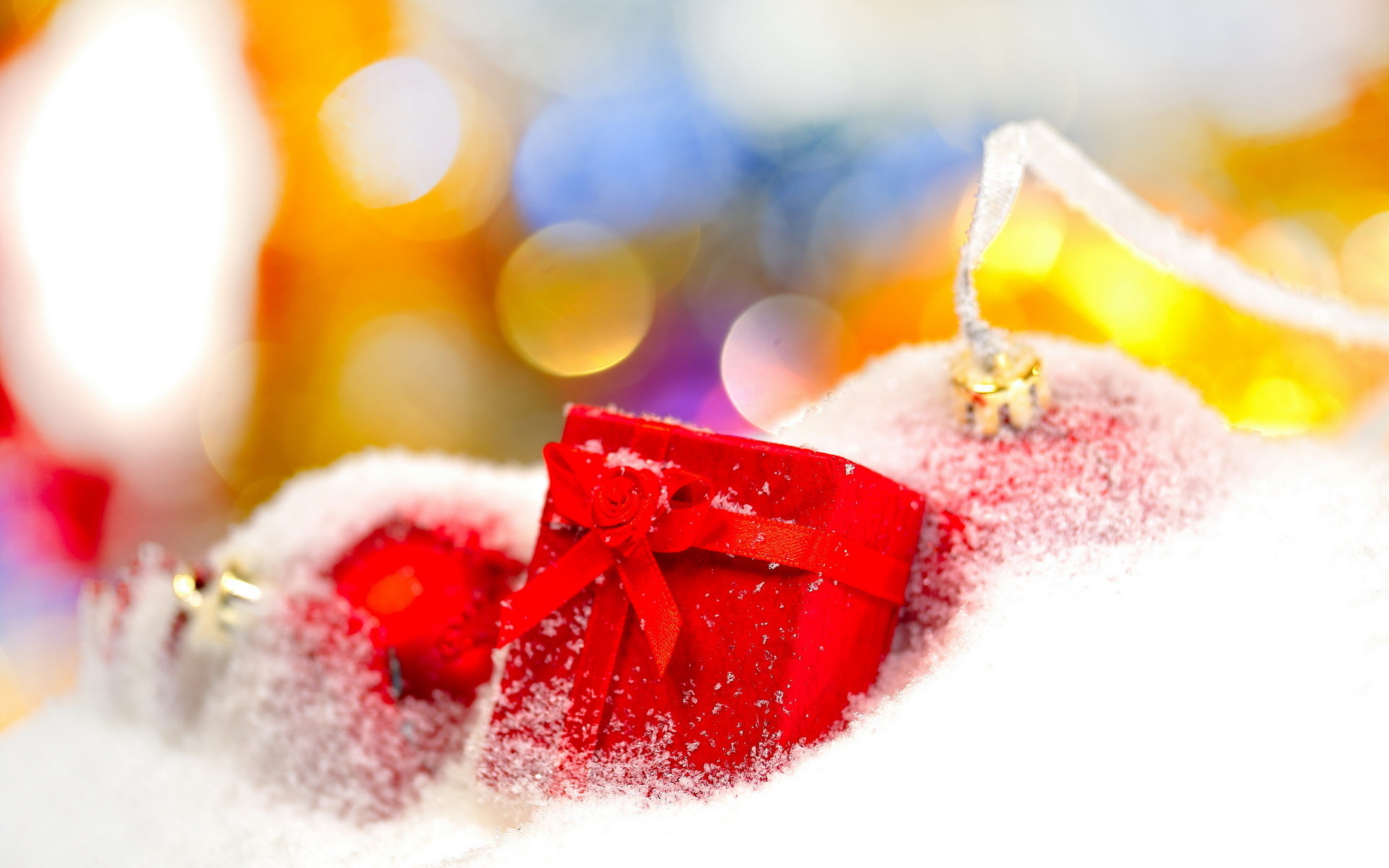 Festive Christmas Ornaments & Gifts – HD Holiday Wallpaper Delight