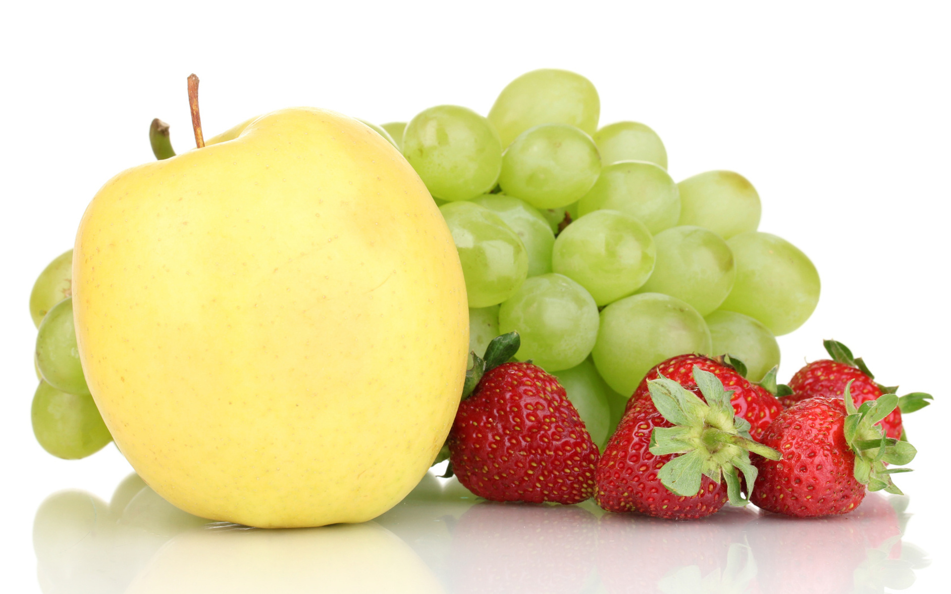 Fresh Fruit Delight HD Wallpaper: Apple, Grapes & Strawberries Bliss