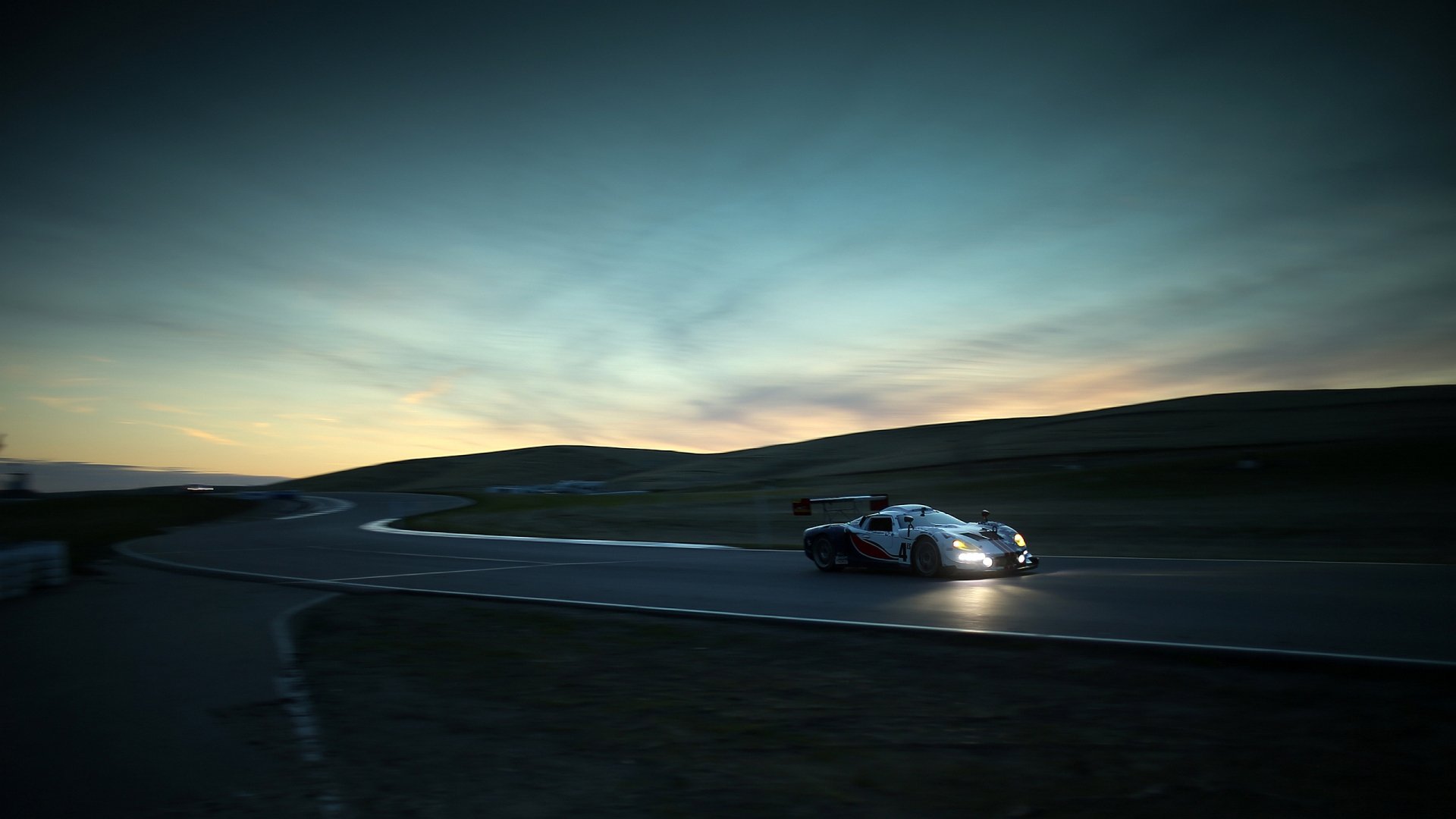 Ultra Hd Wallpaper Car In Nature