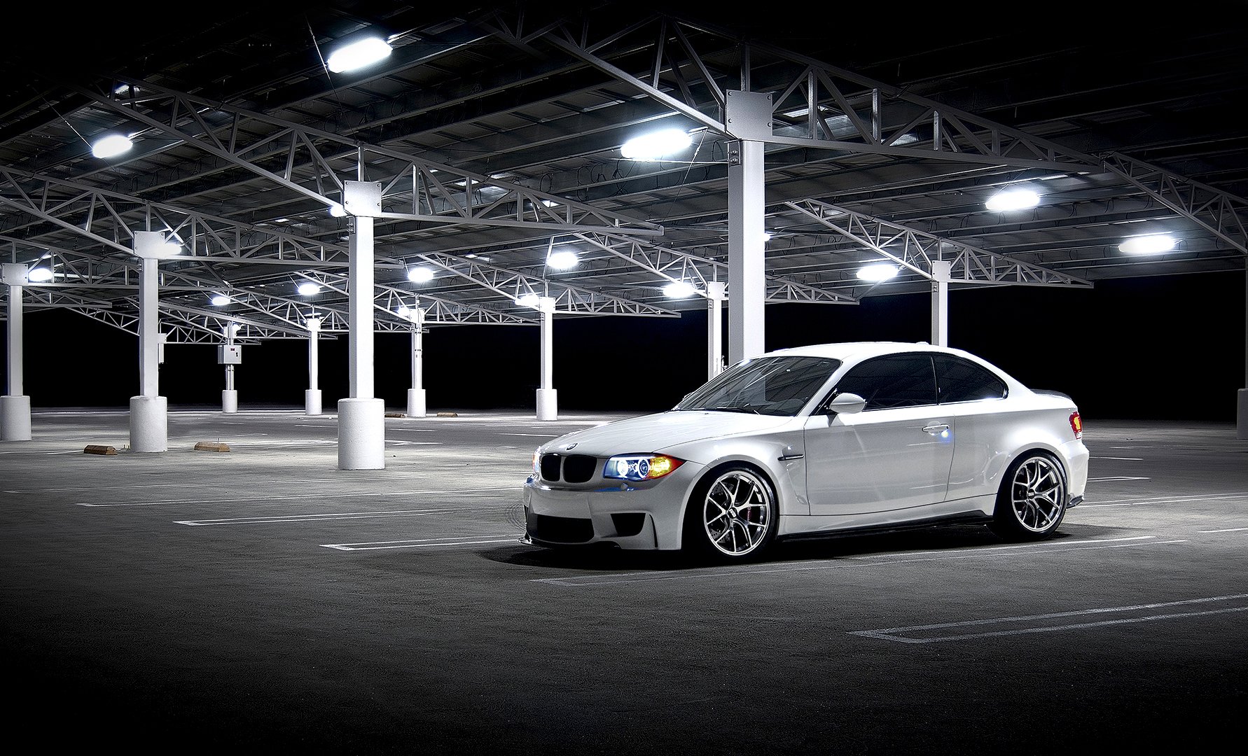 Download Vehicle BMW Wallpaper