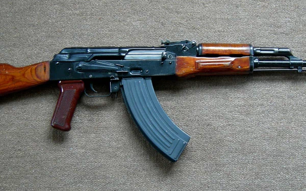 [20+] Akm Assault Rifle Wallpapers
