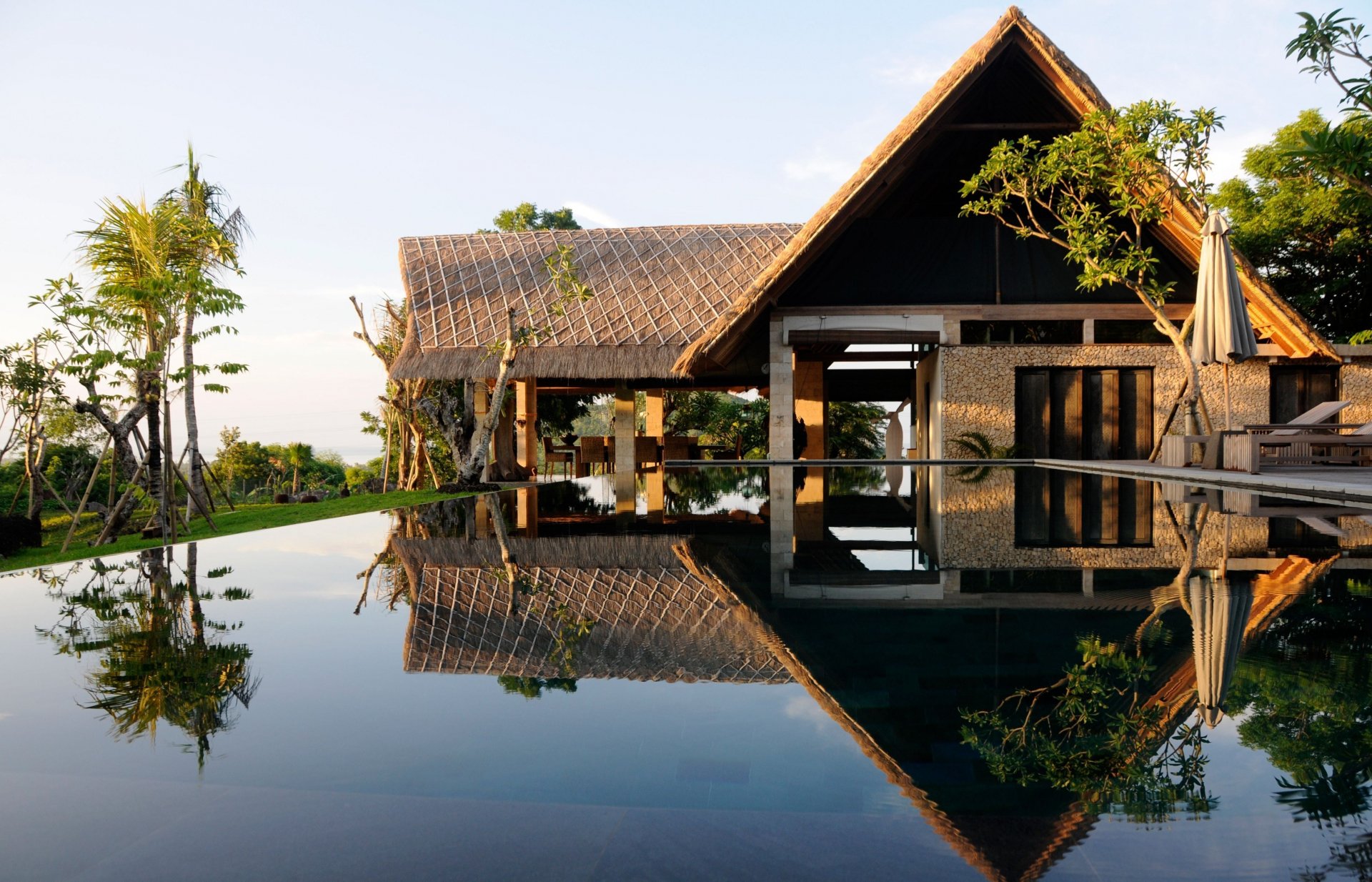 Download Man Made Building 4k Ultra HD Wallpaper