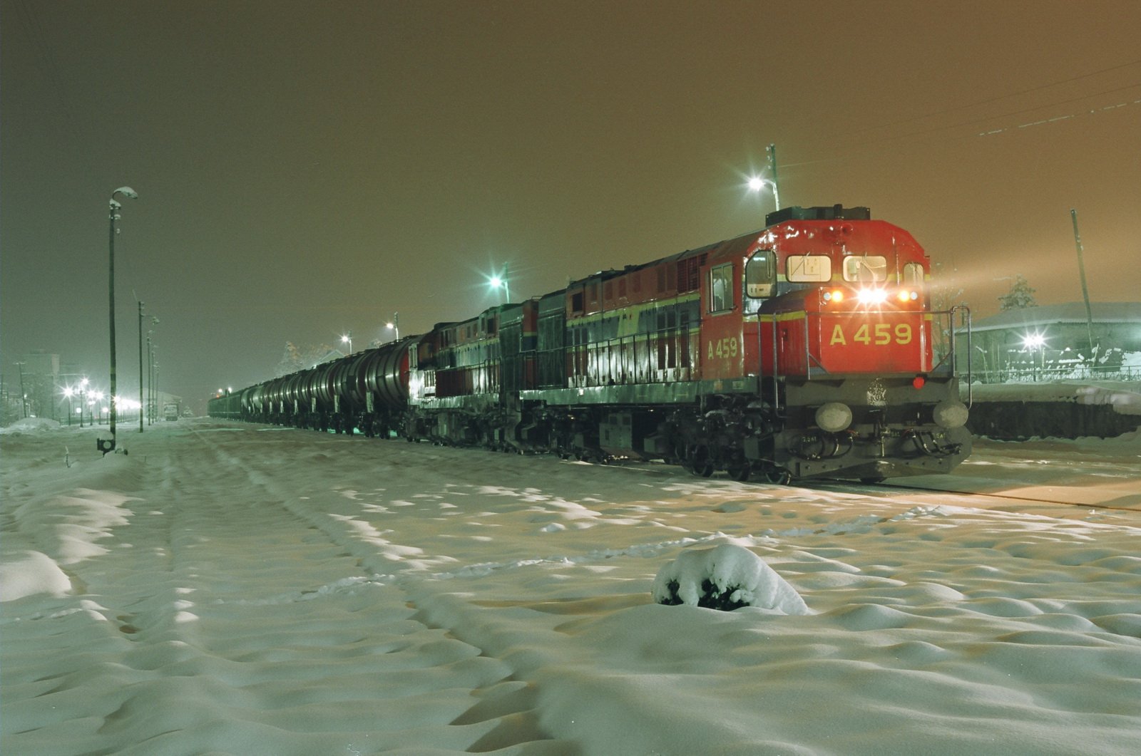 Download Vehicle Train Wallpaper