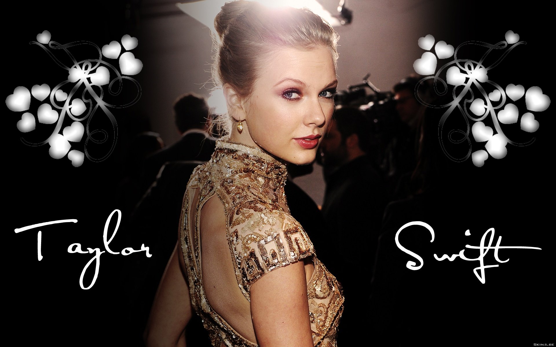 Taylor Swift Spotlight: HD Music Icon Wallpaper