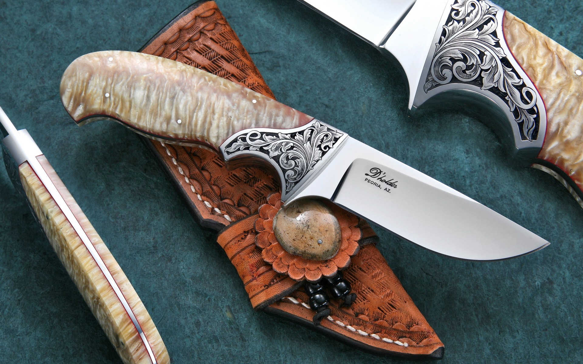 Elegant Knife Artistry - HD Wallpaper