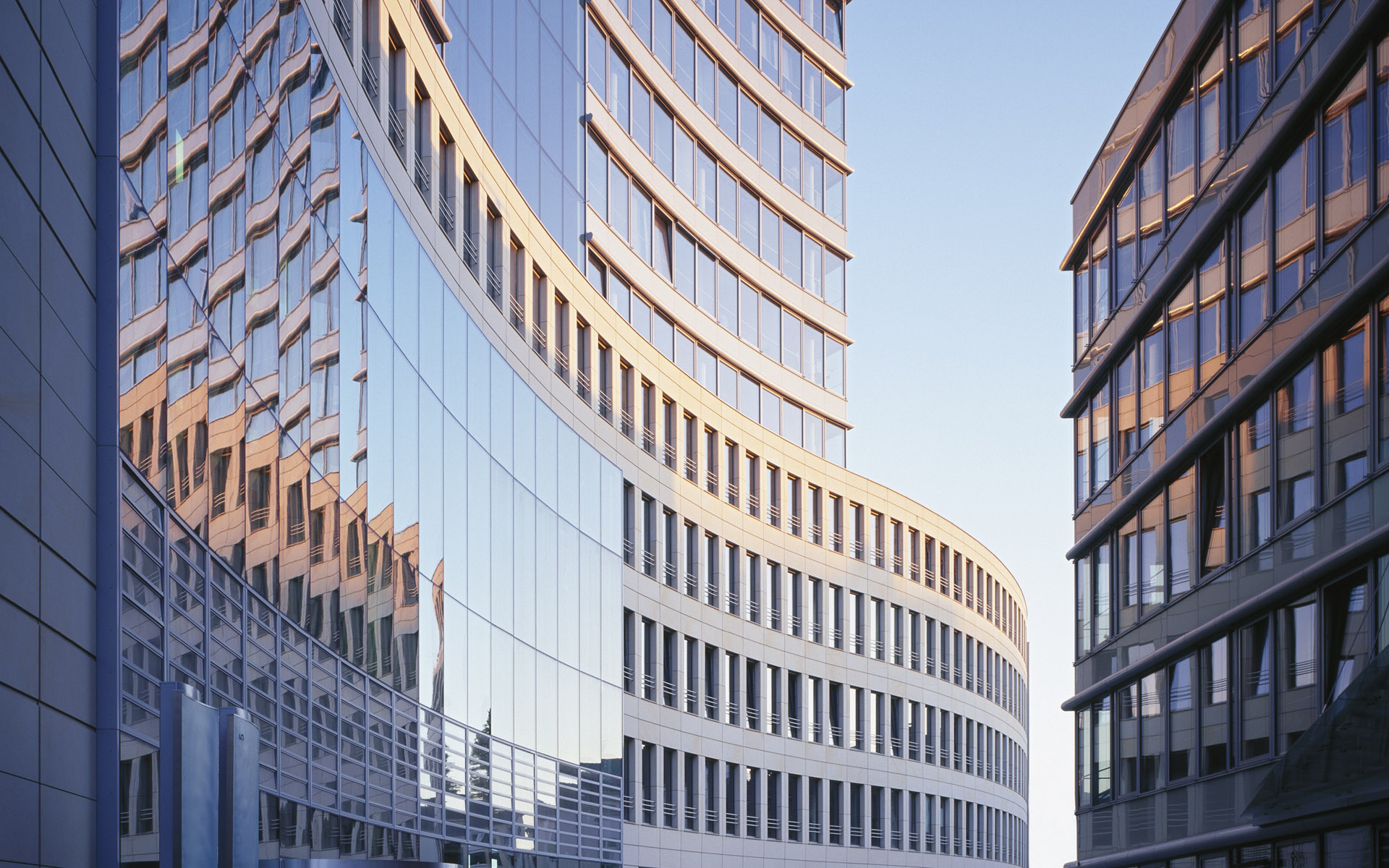 Download Man Made Building HD Wallpaper